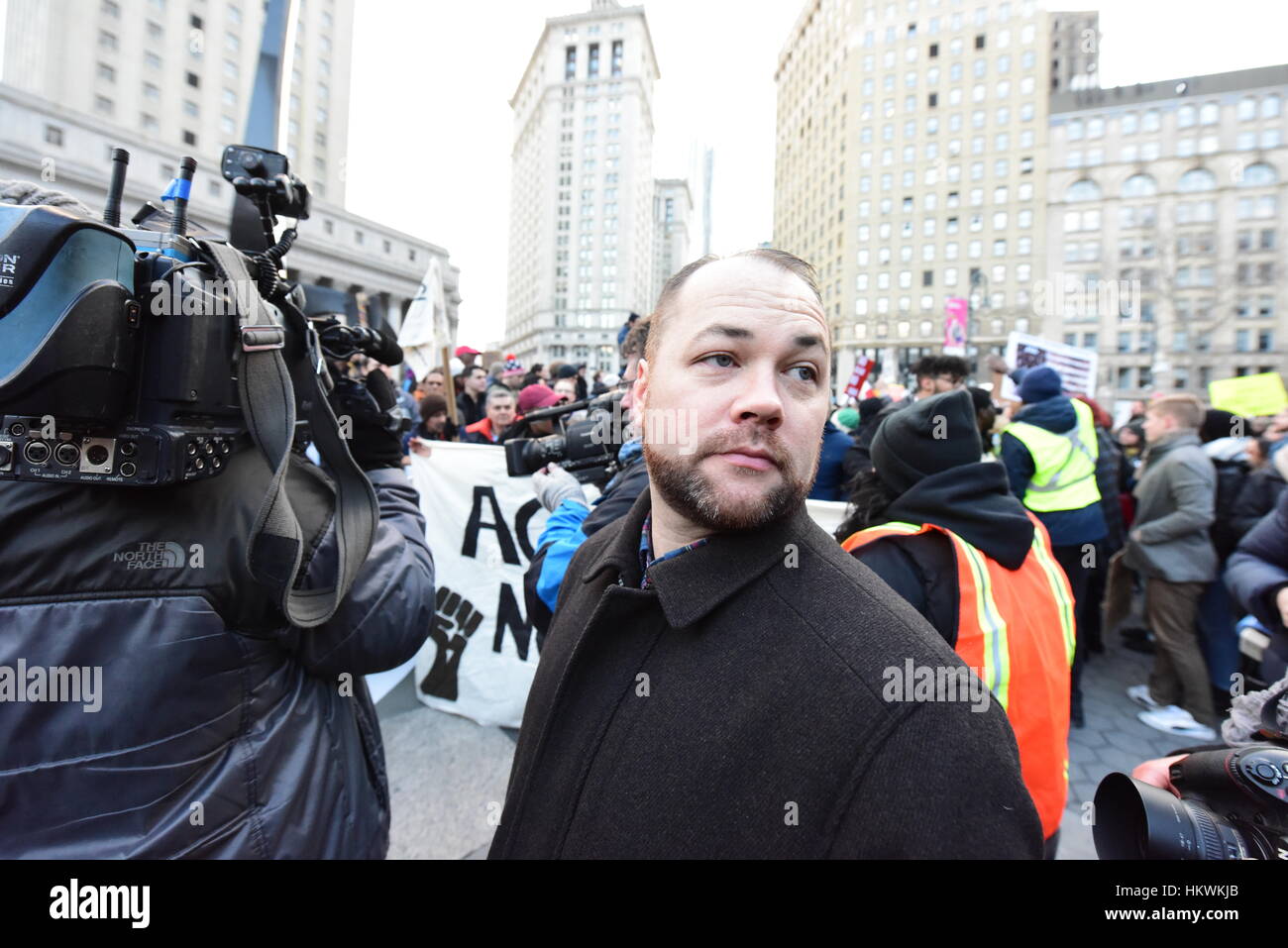 Gegen corey johnson demonstration -Fotos und -Bildmaterial in hoher ...