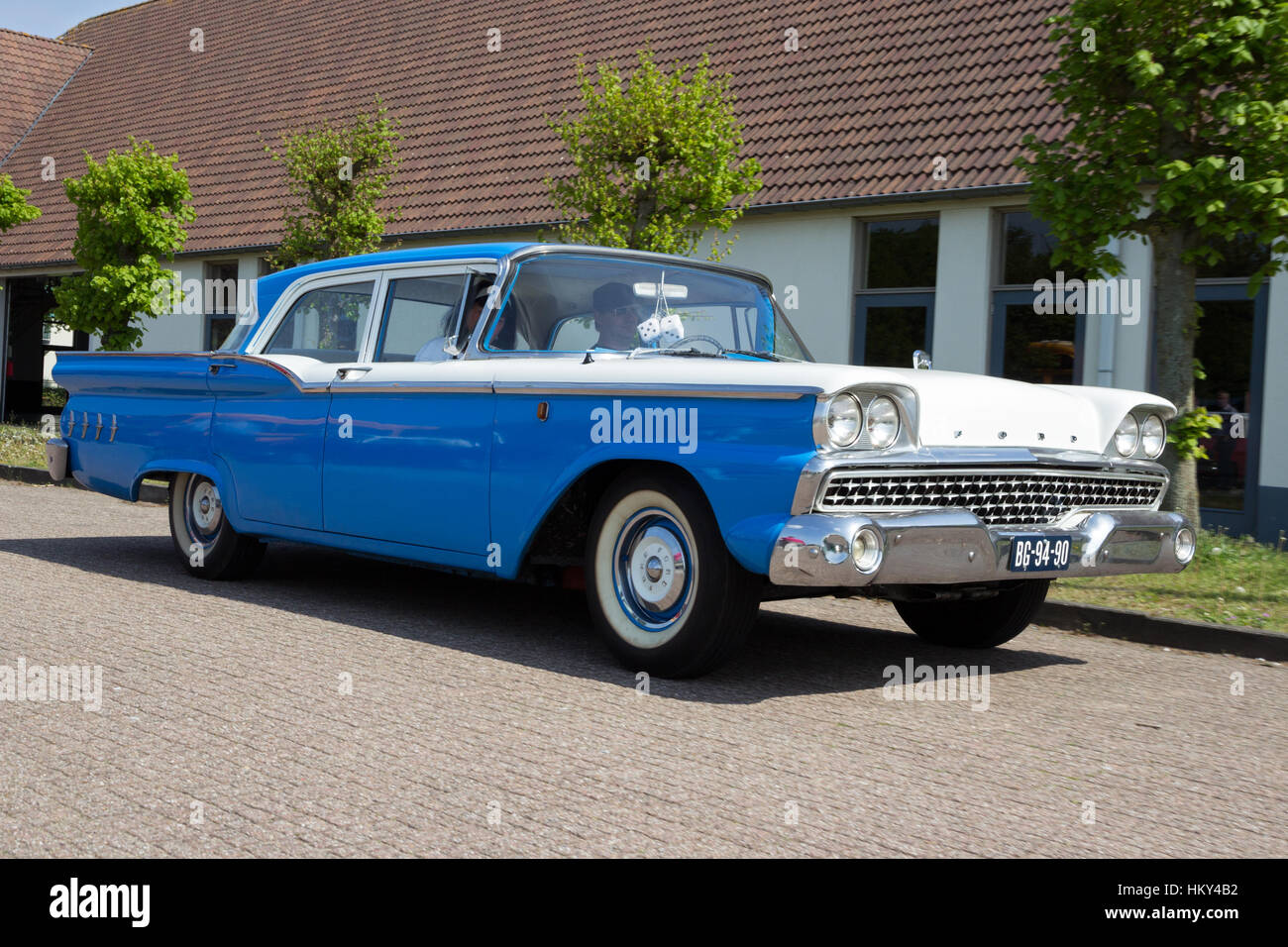 Ford auto klassiker -Fotos und -Bildmaterial in hoher Auflösung – Alamy