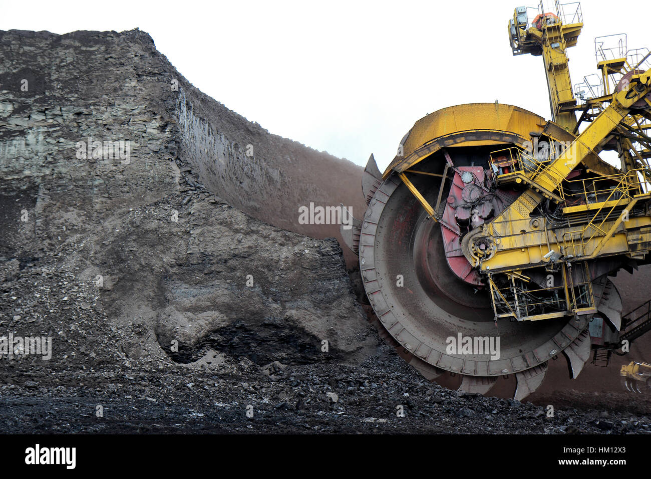 Detail des riesigen Kohle Bagger Bergbau Rad Stockfotografie - Alamy