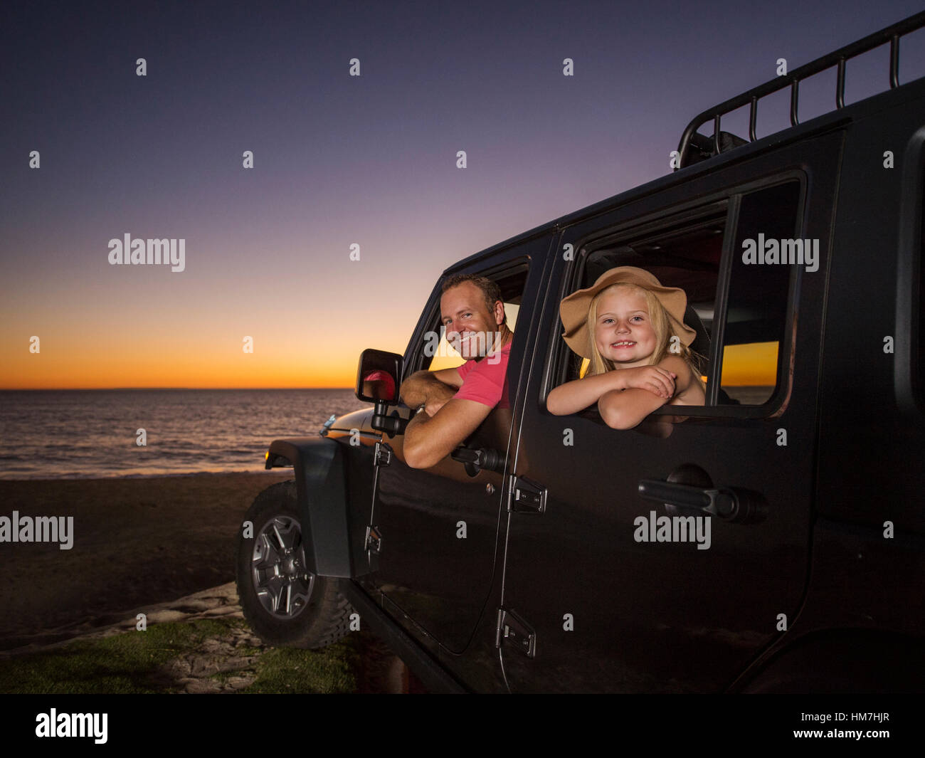 Auto am horizont am strand -Fotos und -Bildmaterial in hoher Auflösung ...