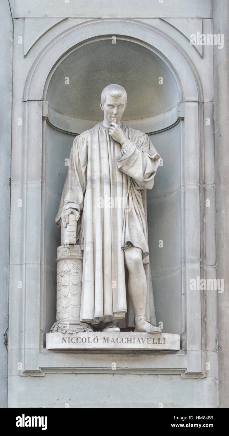 Niccolo macchiavelli statue in florenz -Fotos und -Bildmaterial in ...