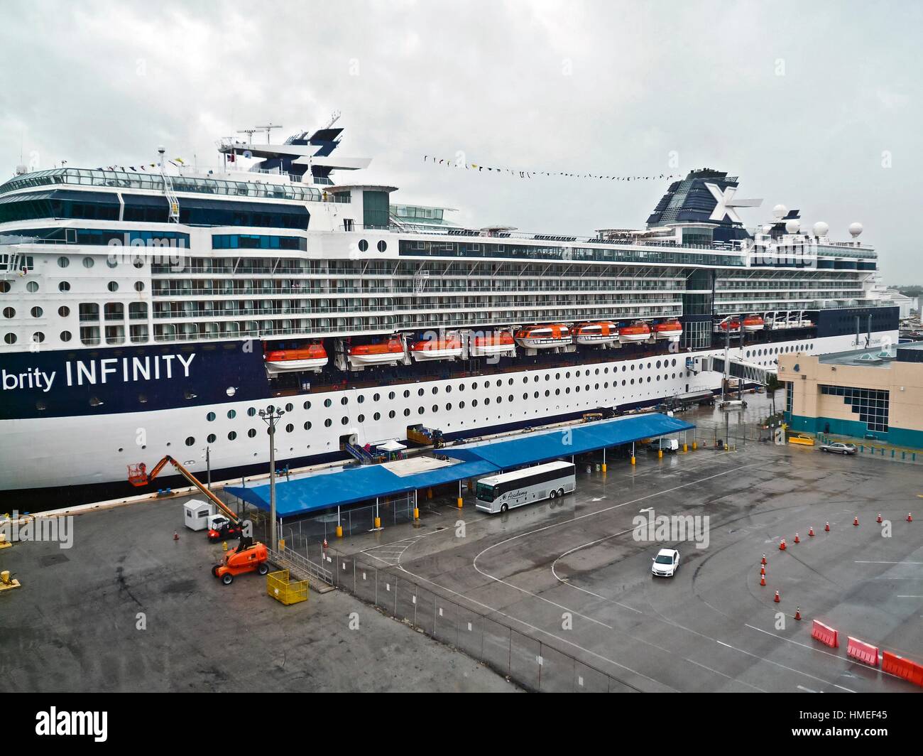 Celebrity infinity -Fotos und -Bildmaterial in hoher Auflösung – Alamy