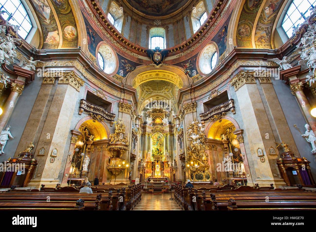 Altar peterskirche vienna austria -Fotos und -Bildmaterial in hoher ...