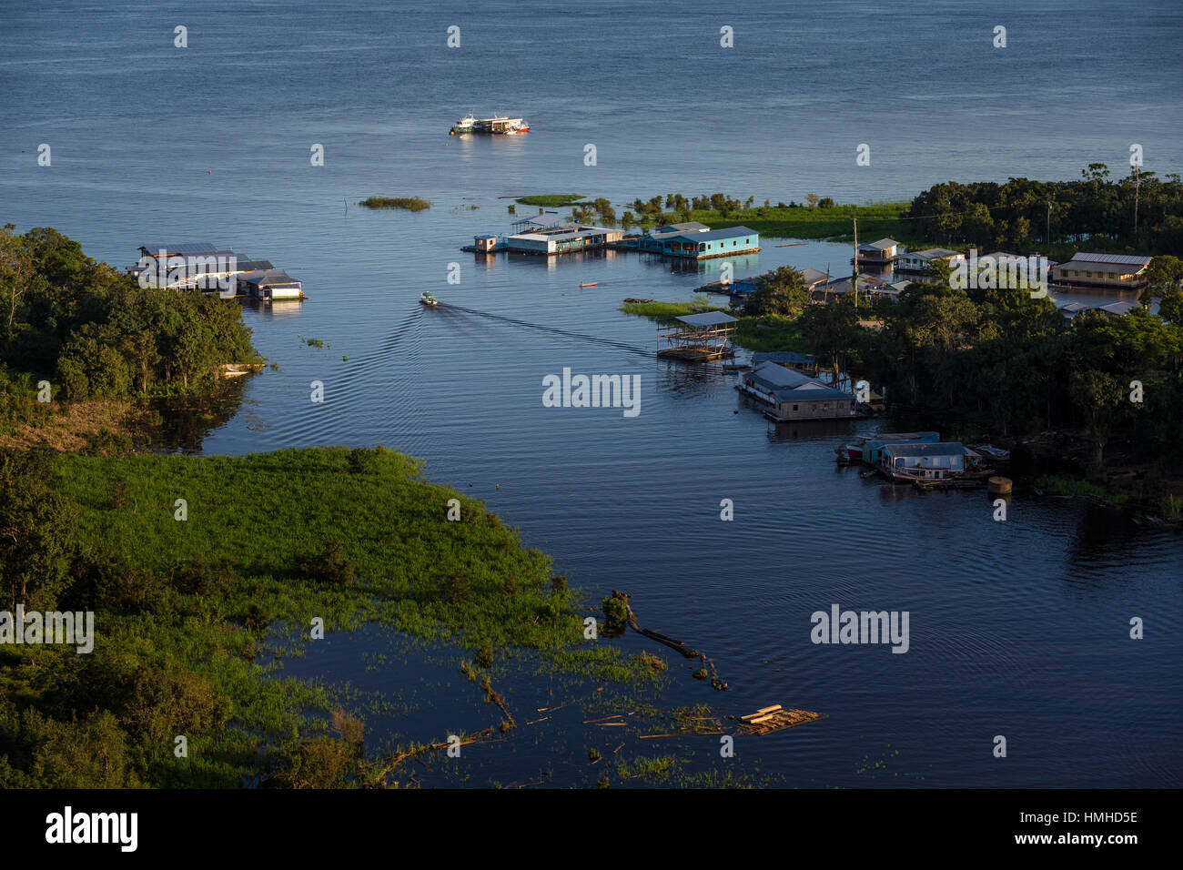 Amazon rain forest brazil community -Fotos und -Bildmaterial in hoher ...