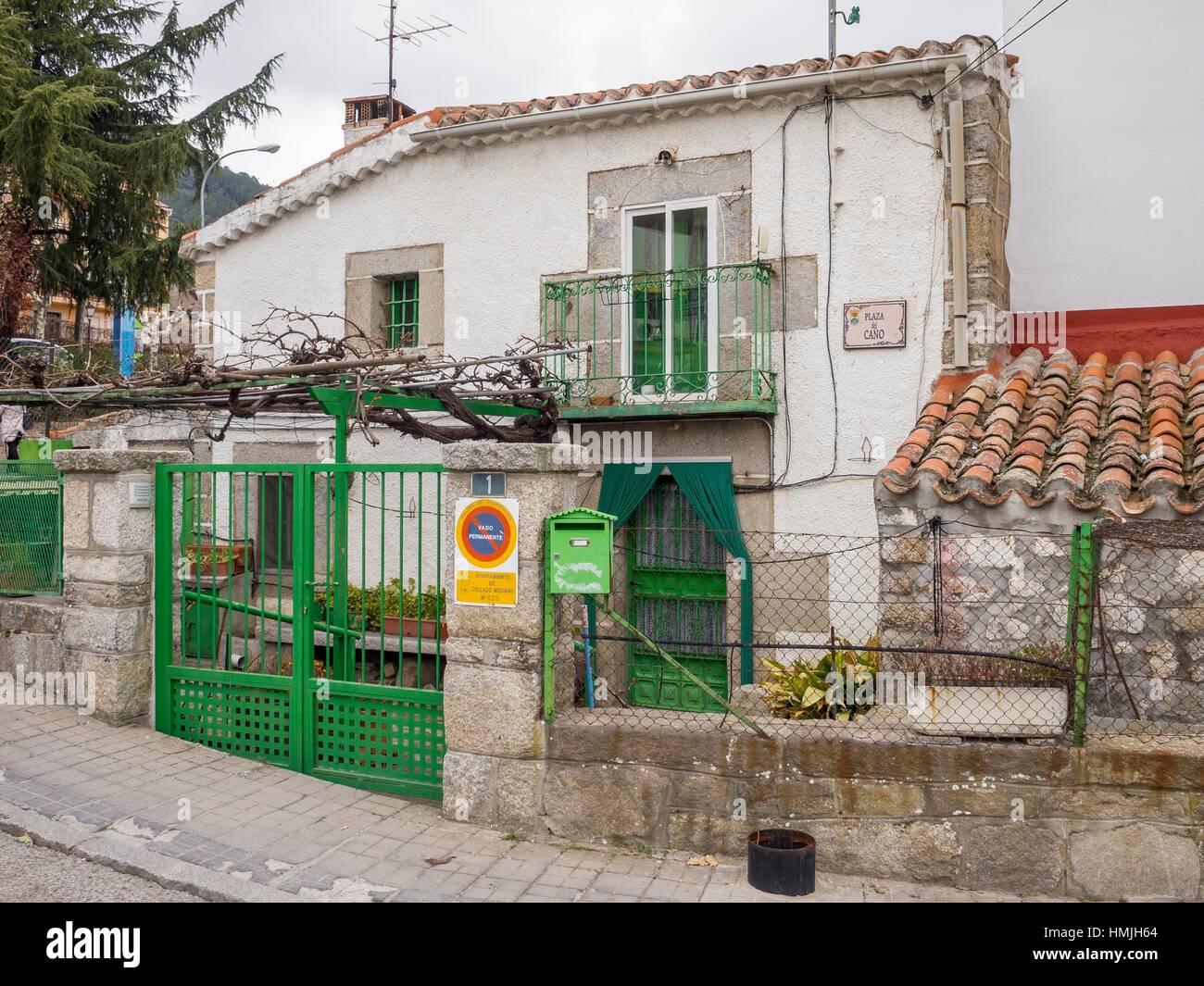 Collado mediano -Fotos und -Bildmaterial in hoher Auflösung – Alamy