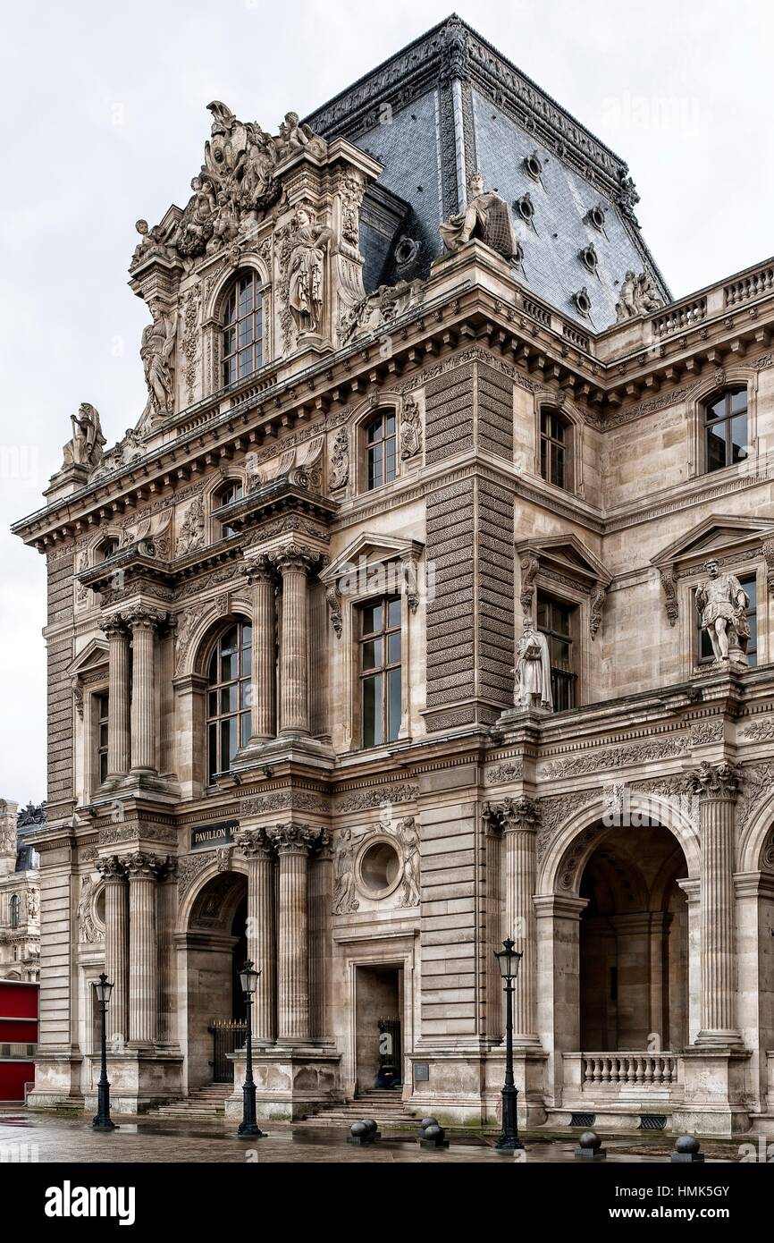 Pavillon mollien louvre palace -Fotos und -Bildmaterial in hoher ...