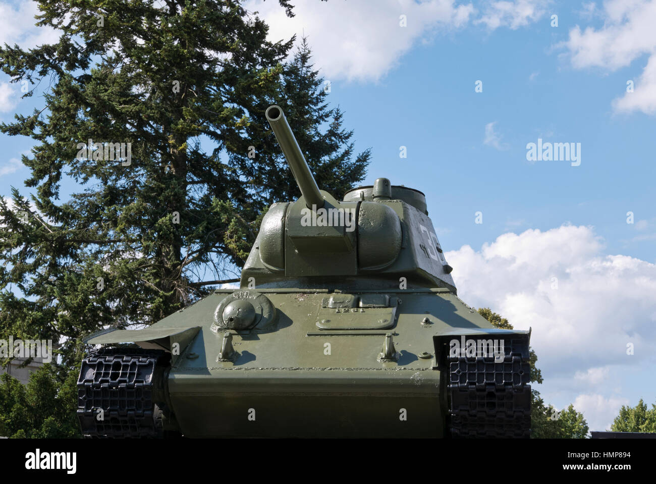 WW2 T-34 Panzer am sowjetischen Ehrenmal, Berlin, Deutschland ...
