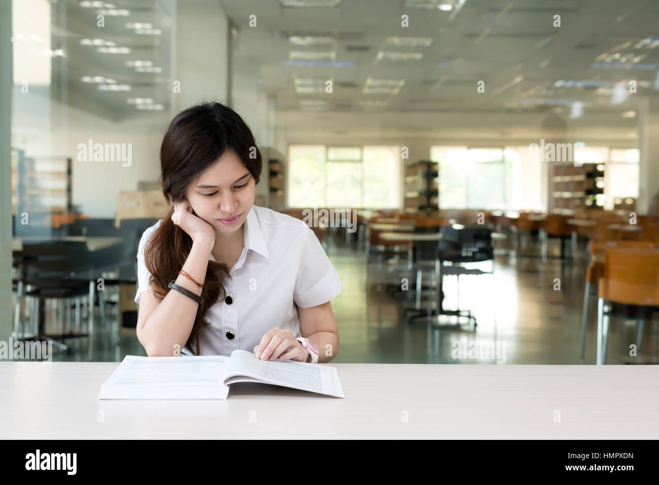 Highschool classroom -Fotos und -Bildmaterial in hoher Auflösung – Alamy