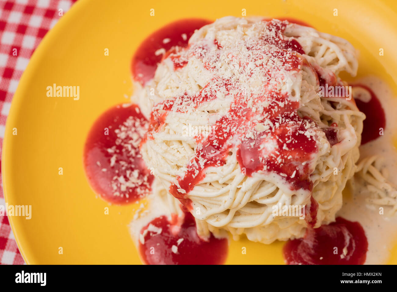 Spaghetti ice -Fotos und -Bildmaterial in hoher Auflösung – Alamy