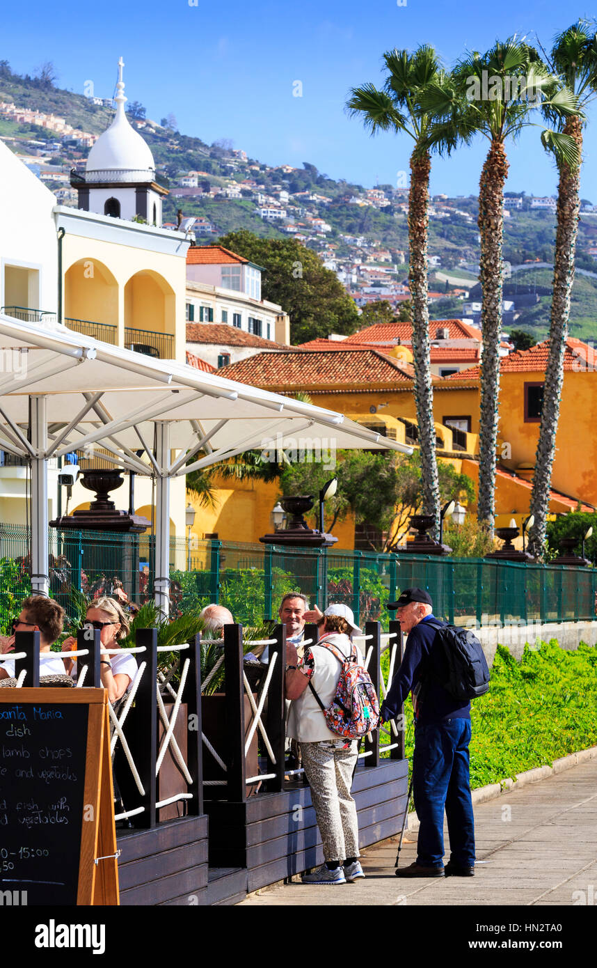 Funchal madeira touristen -Fotos und -Bildmaterial in hoher Auflösung ...