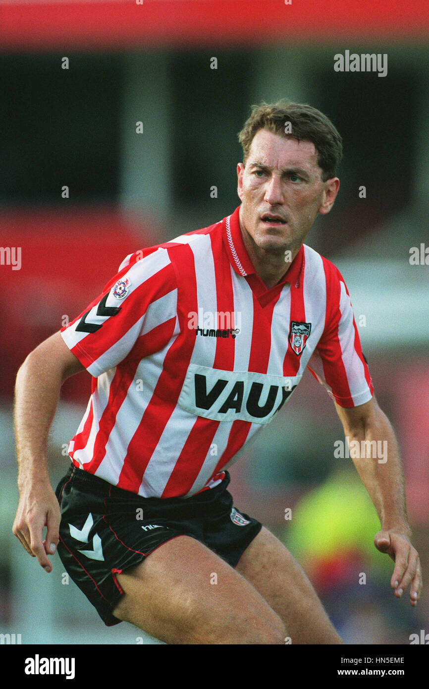 L R Terry Butcher Stockfotos und -bilder Kaufen - Alamy