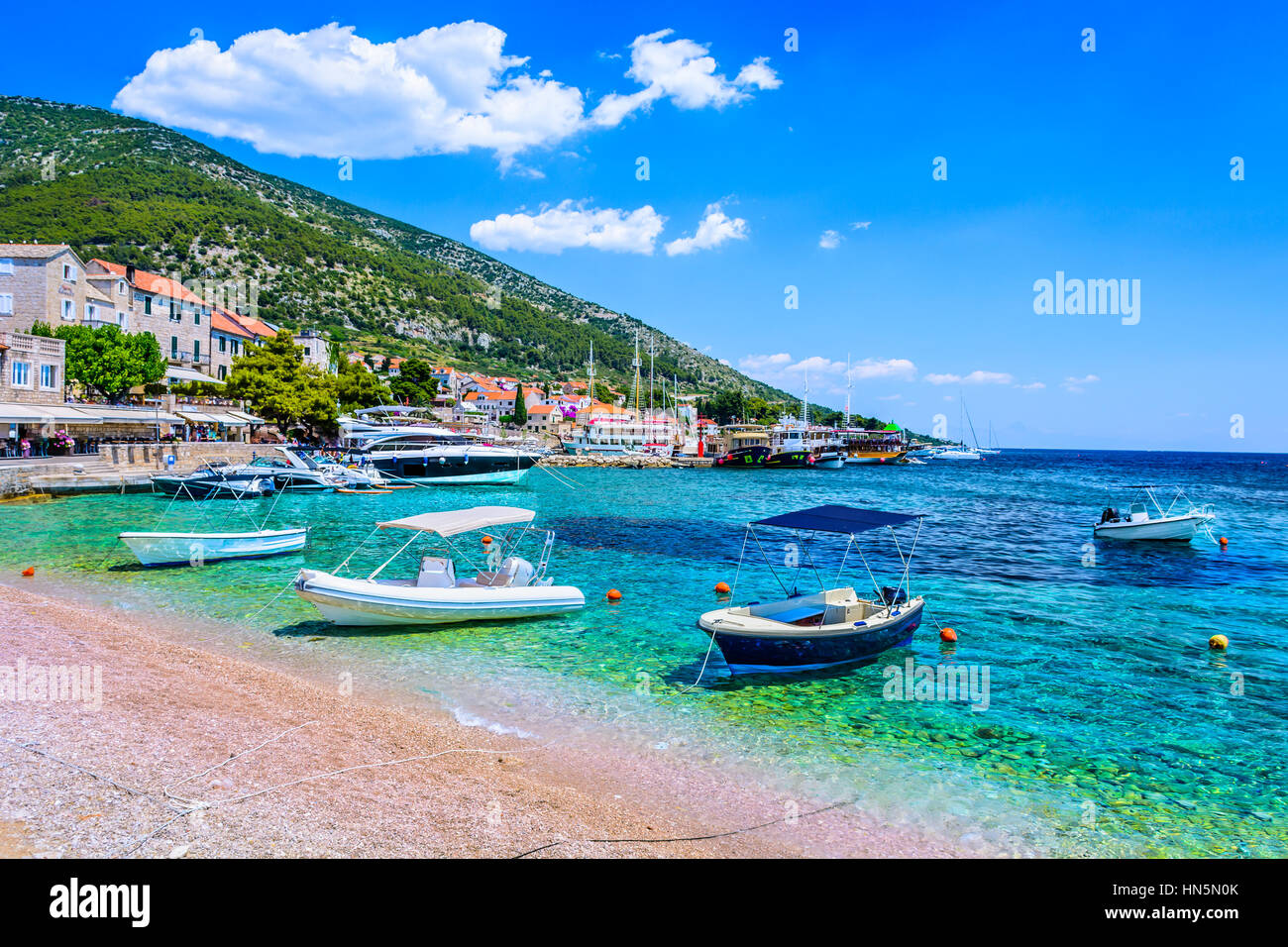 Zentrum der Ort Bol, Insel Brac, Kroatien Stockfotografie - Alamy
