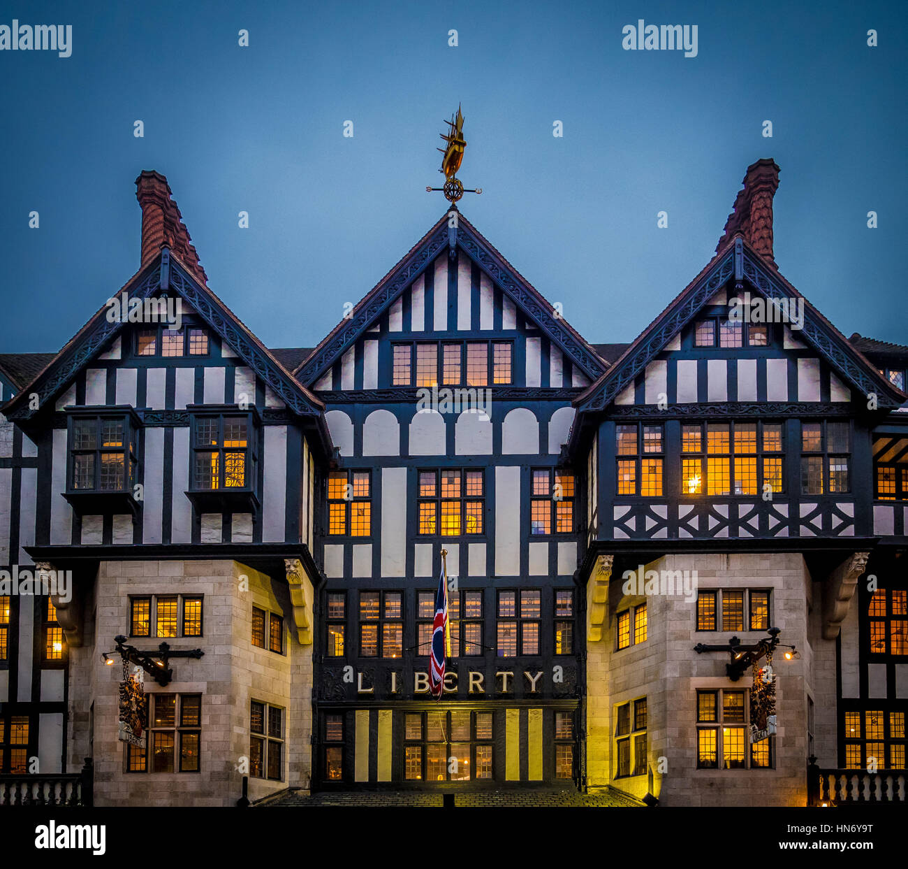 Liberty store london -Fotos und -Bildmaterial in hoher Auflösung – Alamy