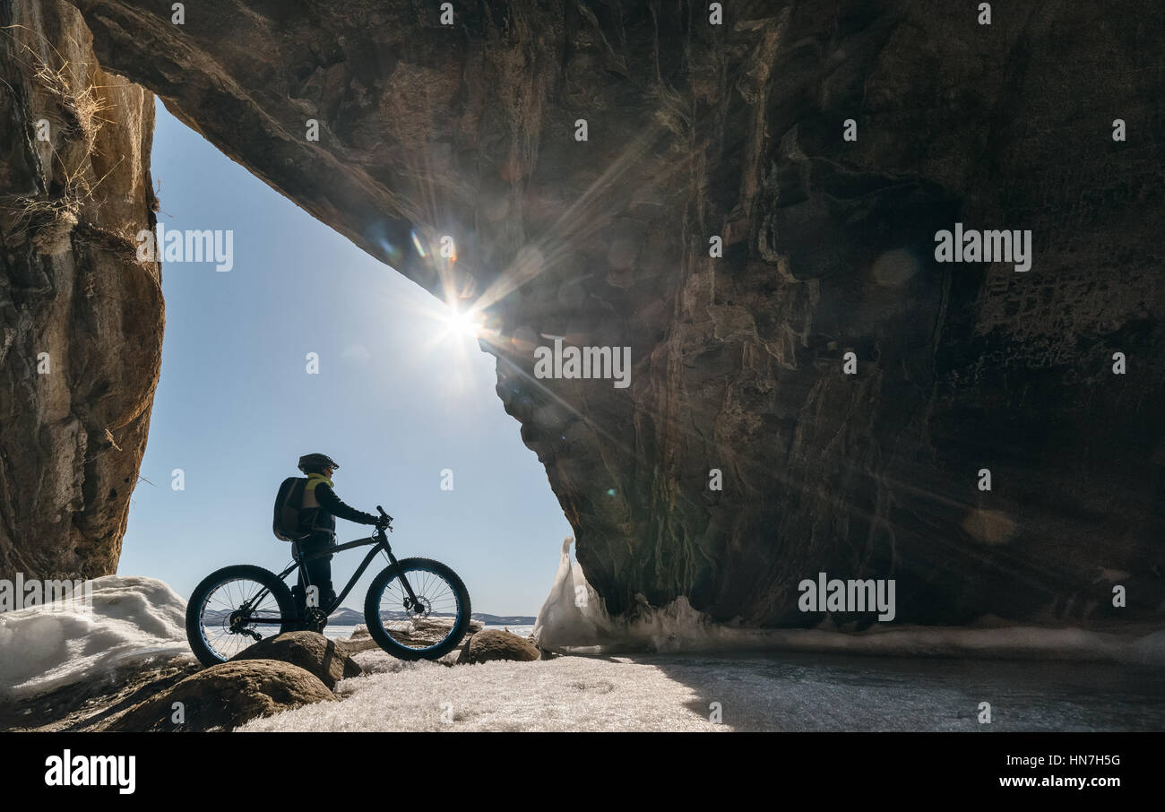 Fett fahrrad fatbike mountainbike -Fotos und -Bildmaterial in hoher ...