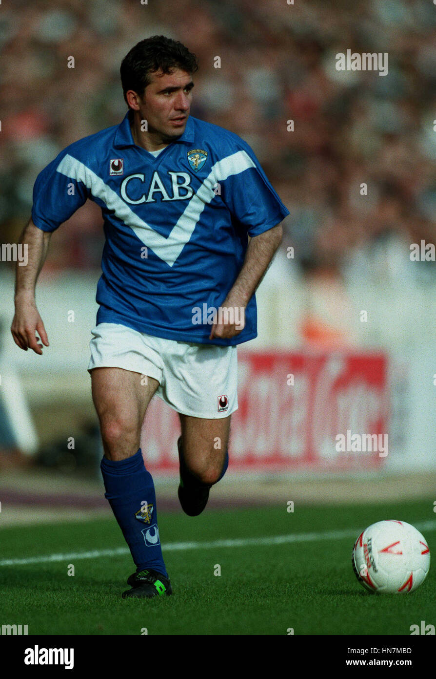 GHEORGHE HAGI BRESCIA FC 23. März 1994 Stockfotografie - Alamy