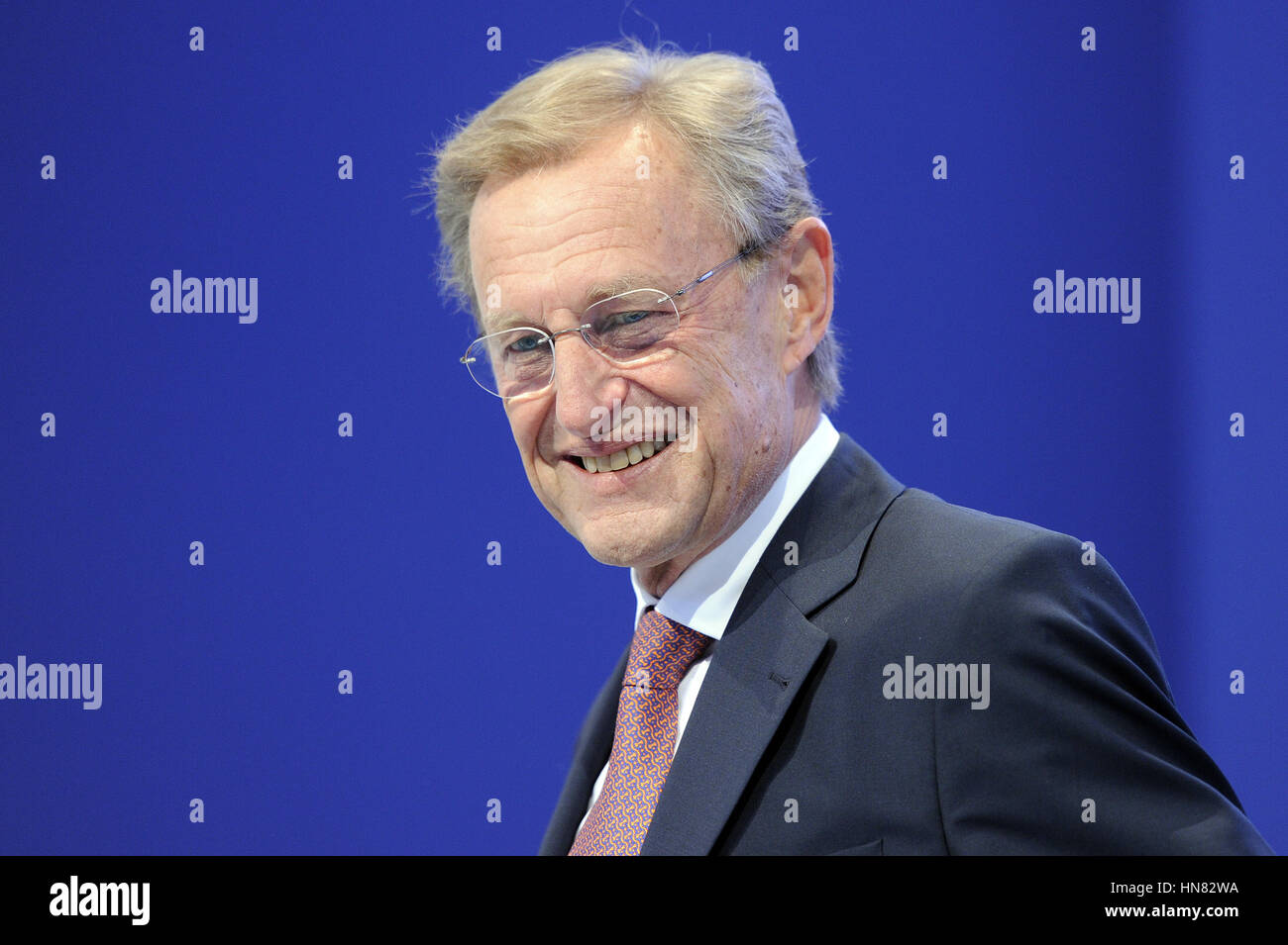 Helmut perlet -Fotos und -Bildmaterial in hoher Auflösung – Alamy