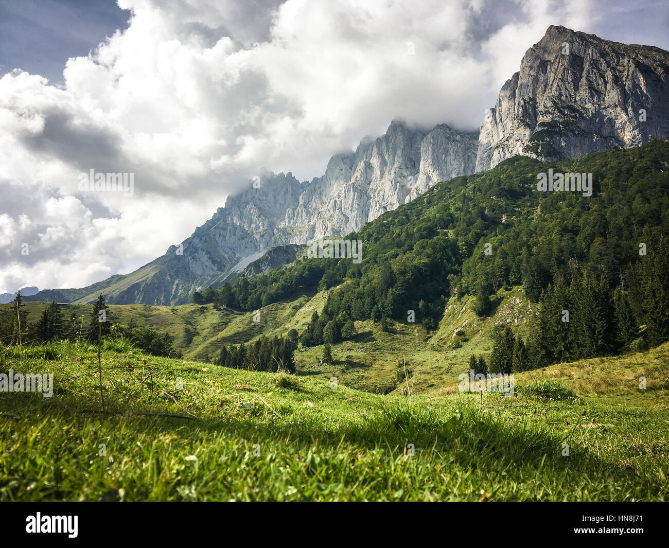 Mountain View Panorama der österreichischen Tiroler Alpen - Berge ...