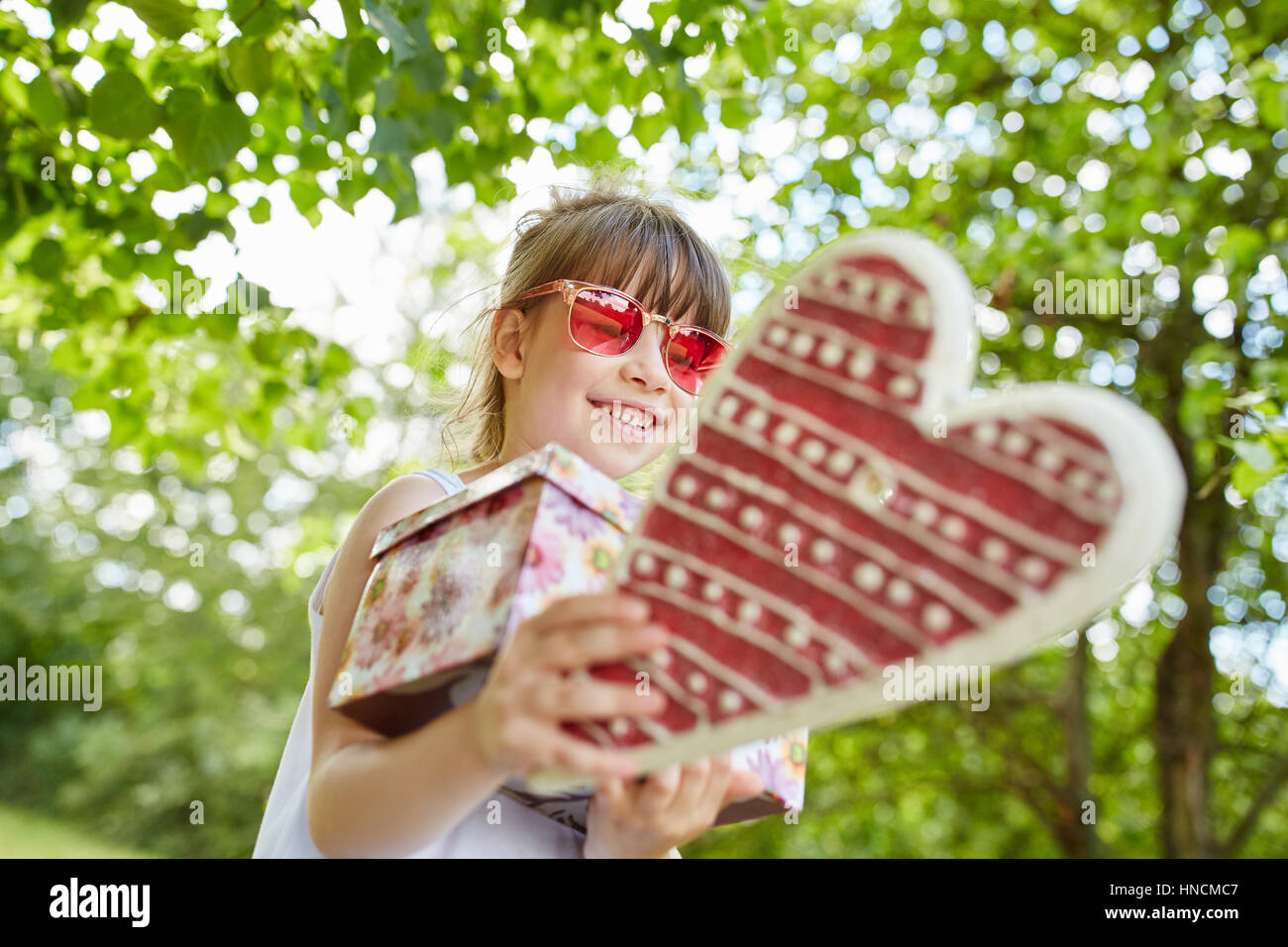Kinder freude -Fotos und -Bildmaterial in hoher Auflösung – Alamy