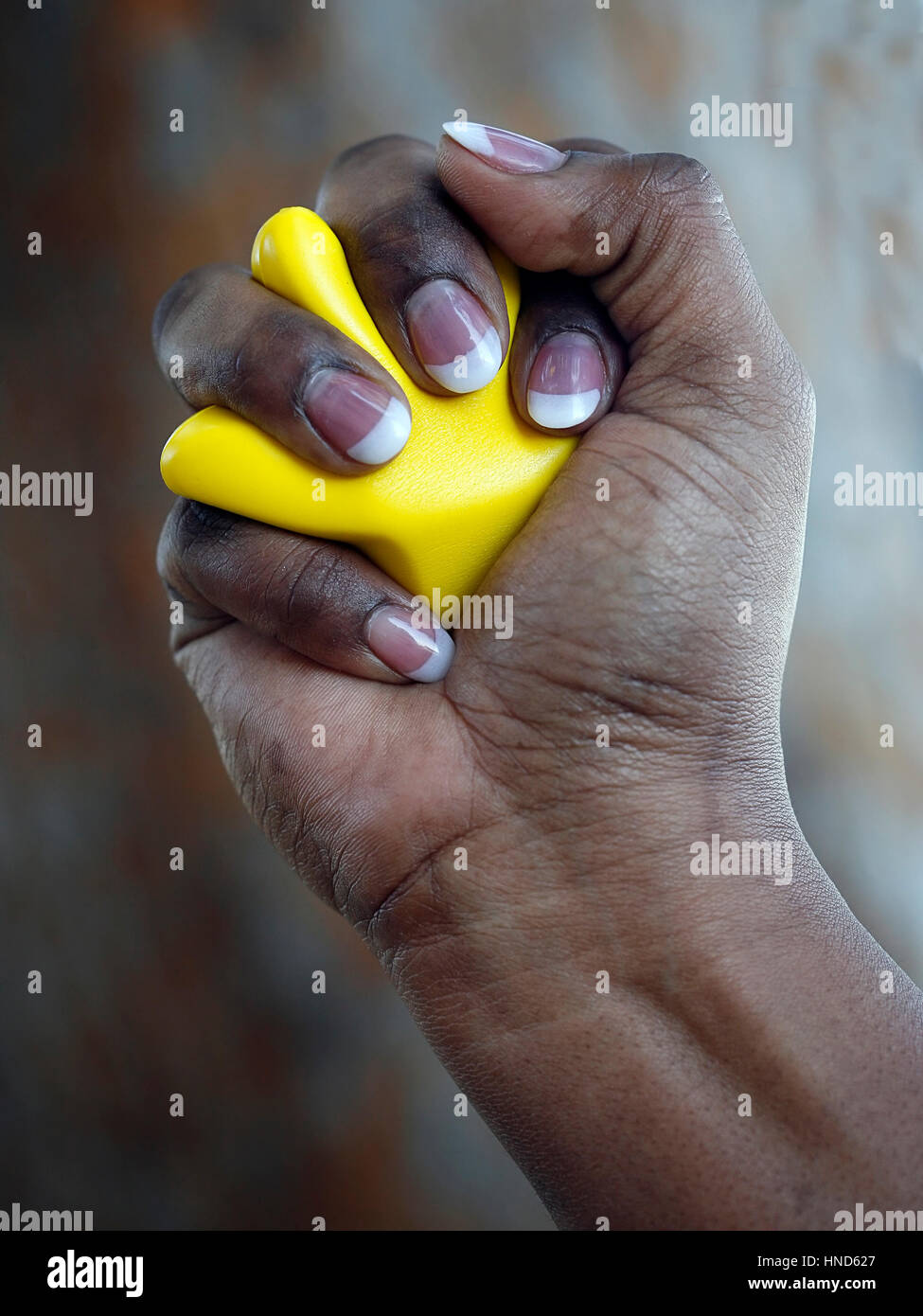 Hand zerquetschen -Fotos und -Bildmaterial in hoher Auflösung – Alamy