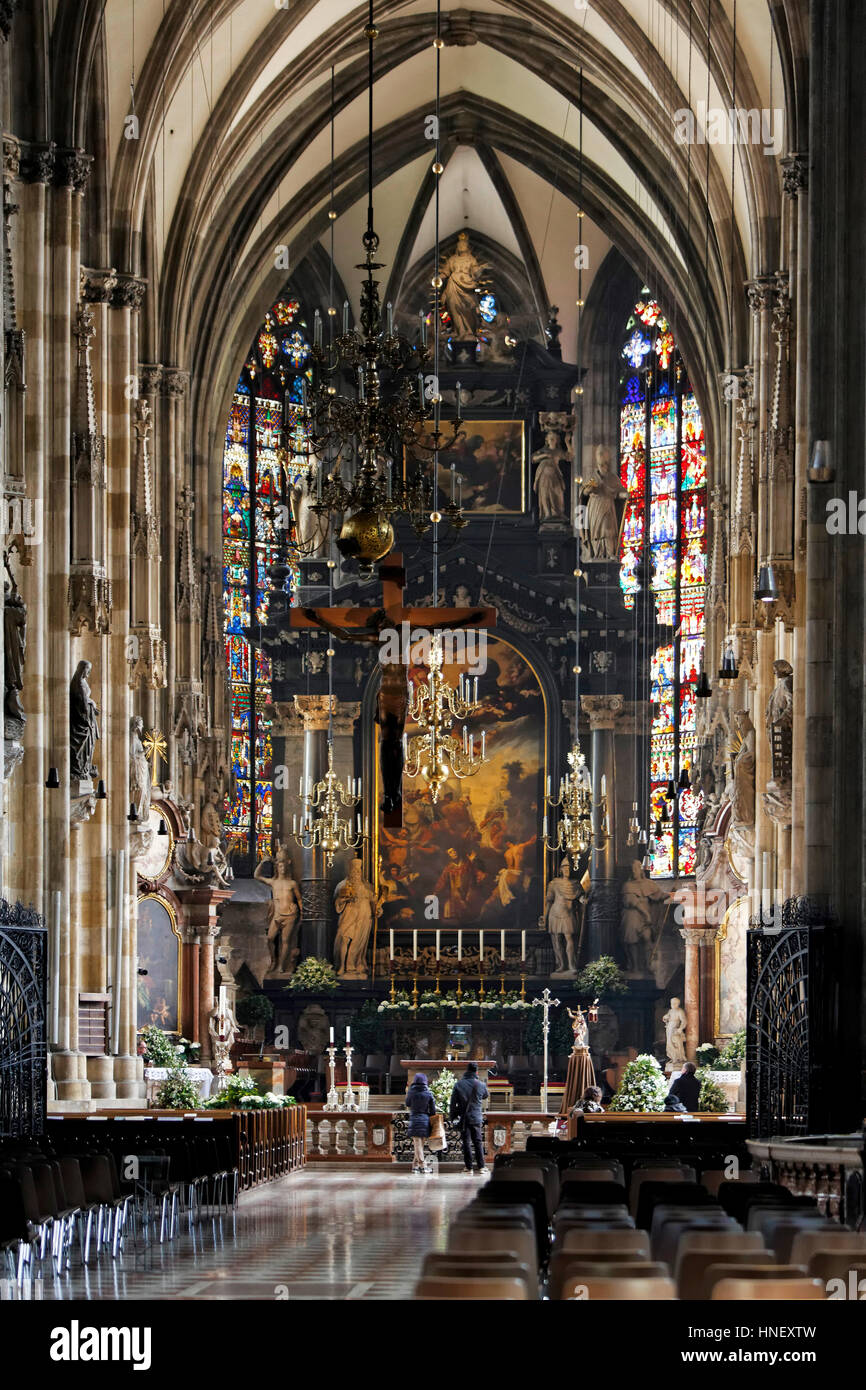 Vienna stephansdom interior -Fotos und -Bildmaterial in hoher Auflösung ...