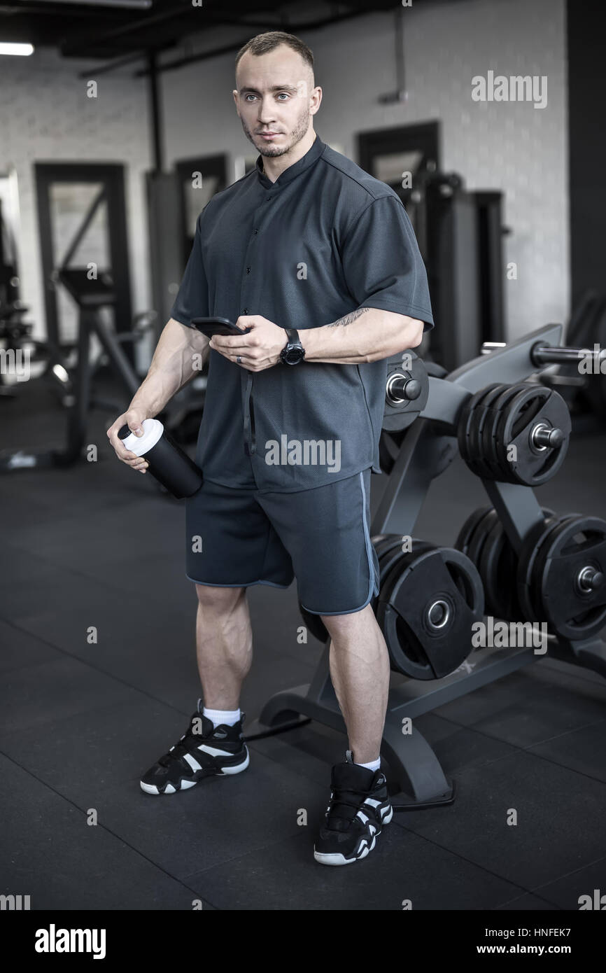 Big biceps -Fotos und -Bildmaterial in hoher Auflösung - Seite 2 - Alamy