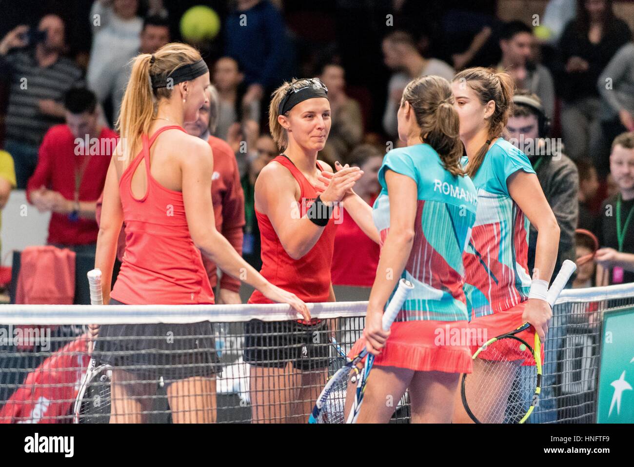 12. Februar 2017: Maryna damit (BEL) und Kristen Flipkens (BEL) auf der ...