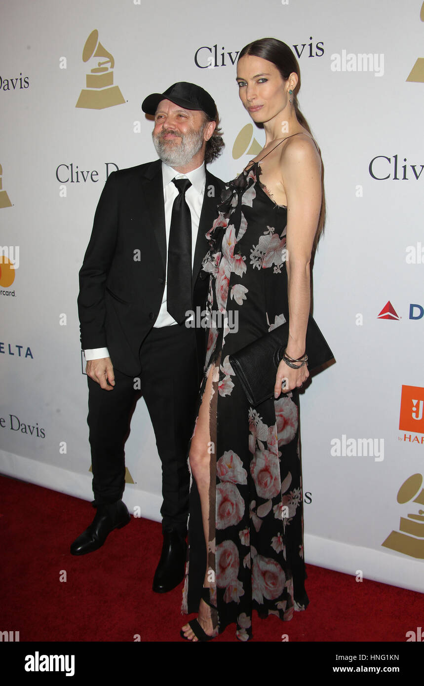 Beverly Hills, CA. 11. Februar 2017. Lars Ulrich, Jessica Miller am Pre ...