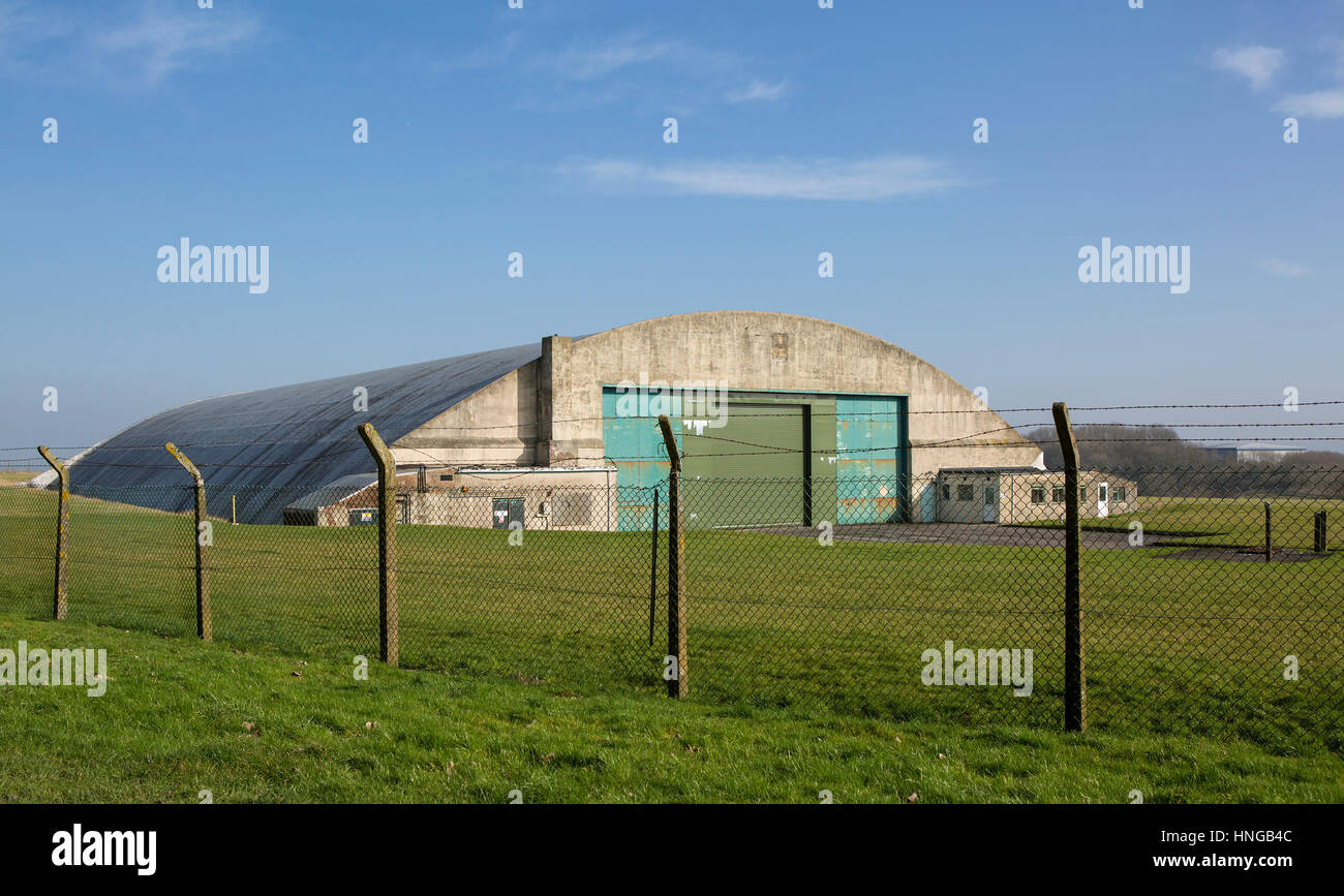 Flugzeughangar an der ehemaligen raf wroughton site -Fotos und ...
