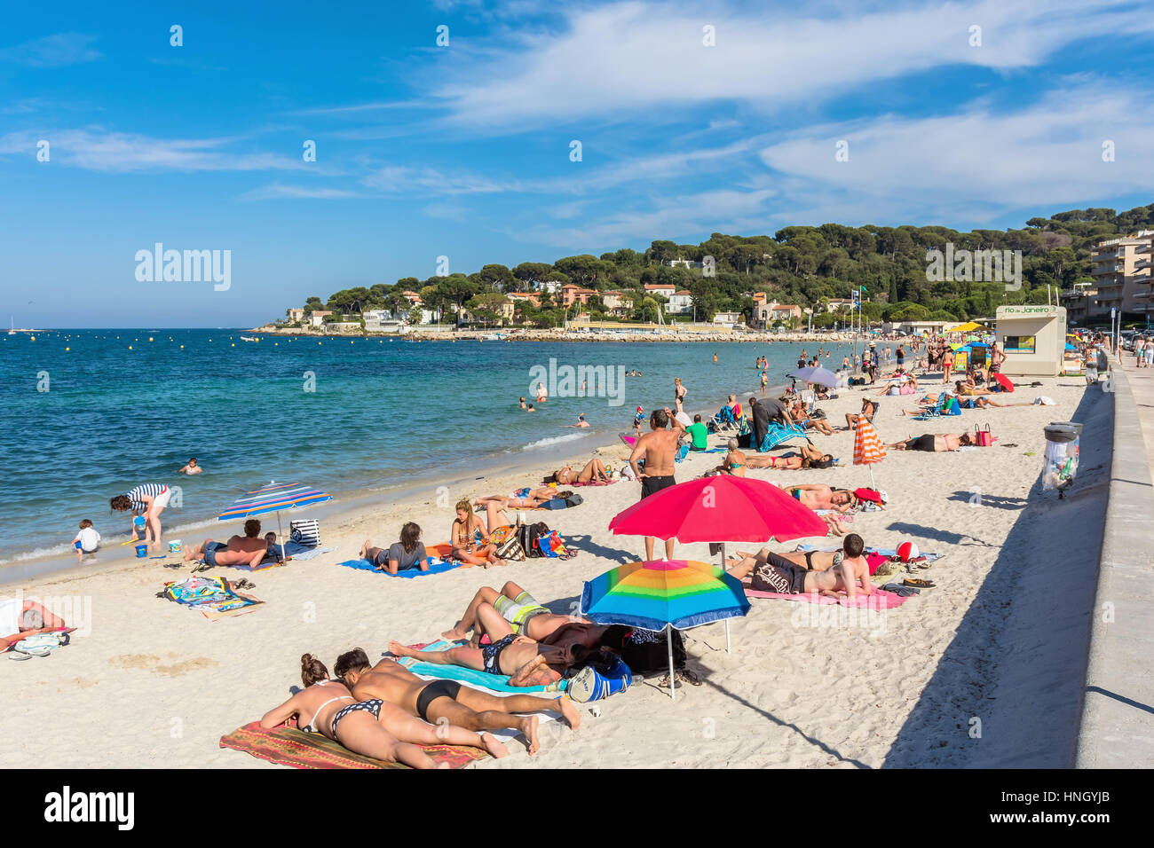 Salis beach antibes france -Fotos und -Bildmaterial in hoher Auflösung ...