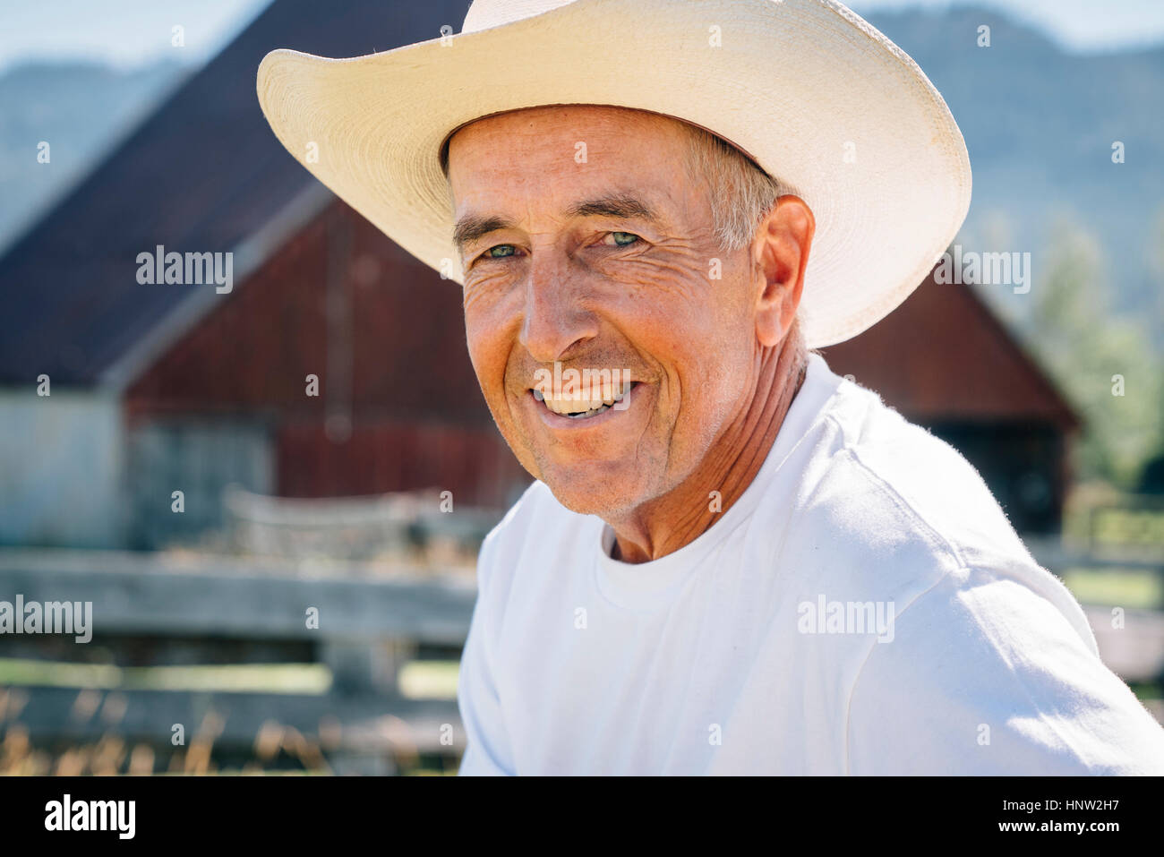 Der lustige bauer -Fotos und -Bildmaterial in hoher Auflösung – Alamy