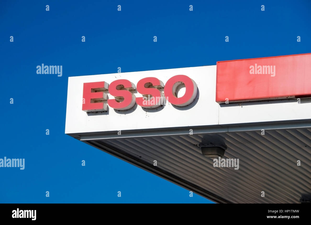 ESSO-Tankstelle - ESSO-Tankstelle pterol Stockfotografie - Alamy