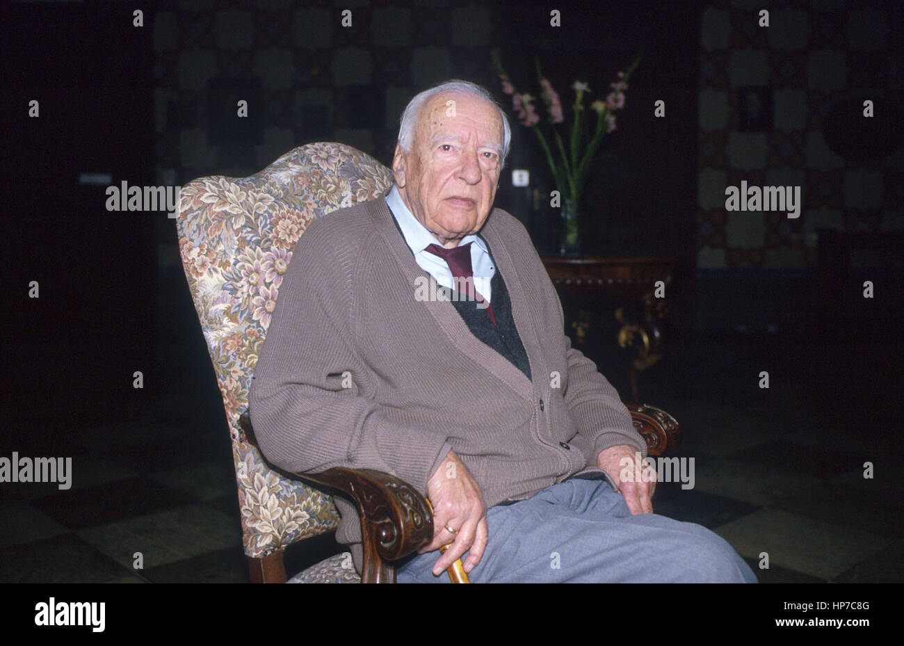 Hans-Georg (Hans-Georg) GADAMER - Datum: 20000901 © Basso Cannarsa ...