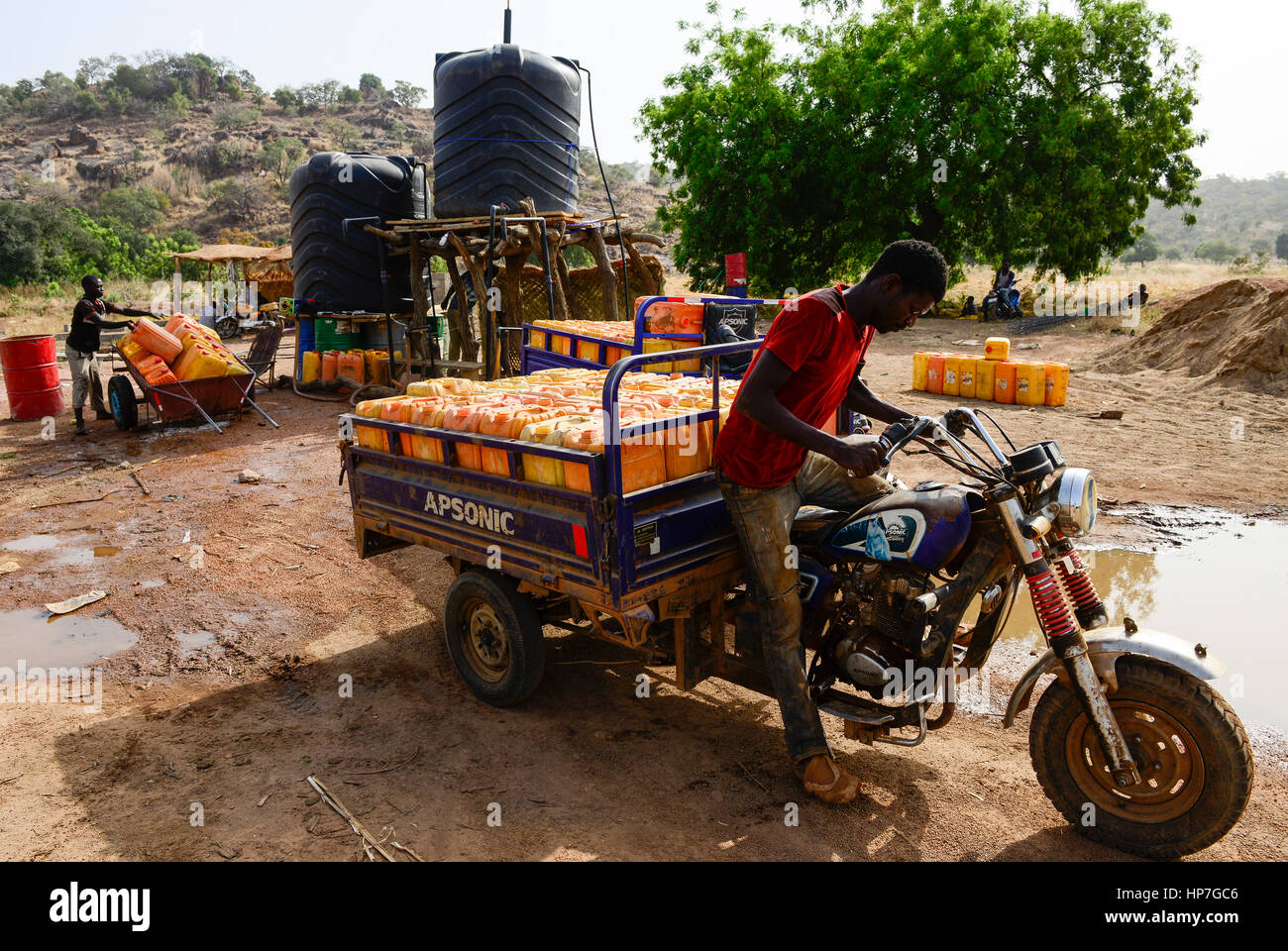 BURKINA FASO, Fada N´Gourma, Dorf TINDANGOU, Goldbergbau Camp Pama ...