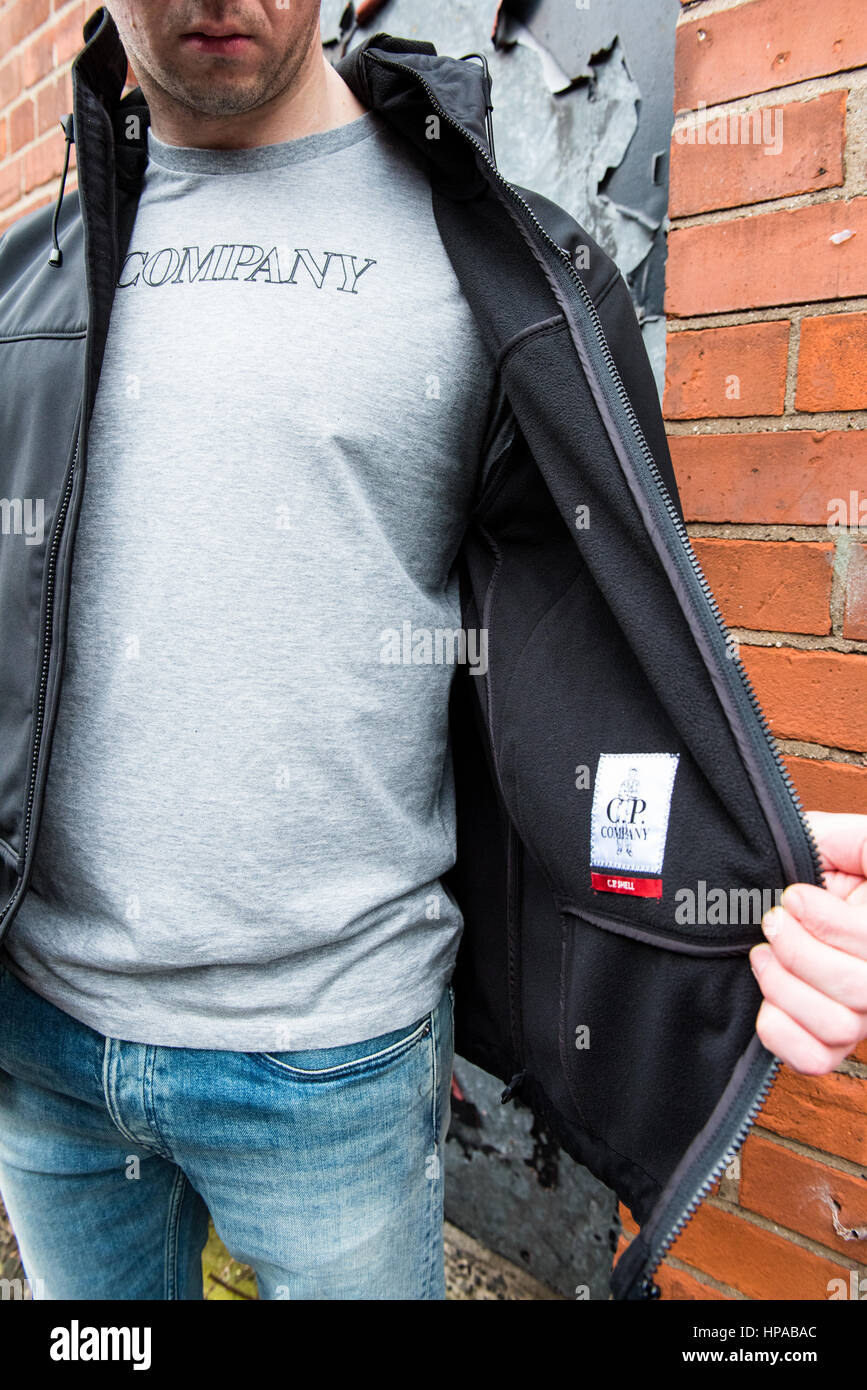 Hooligan Clothing Fashion Stockfotos und -bilder Kaufen - Alamy