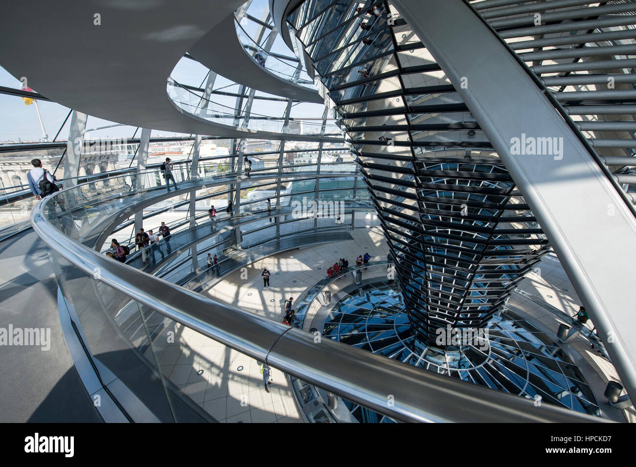 Berlin reichstag kuppel -Fotos und -Bildmaterial in hoher Auflösung – Alamy