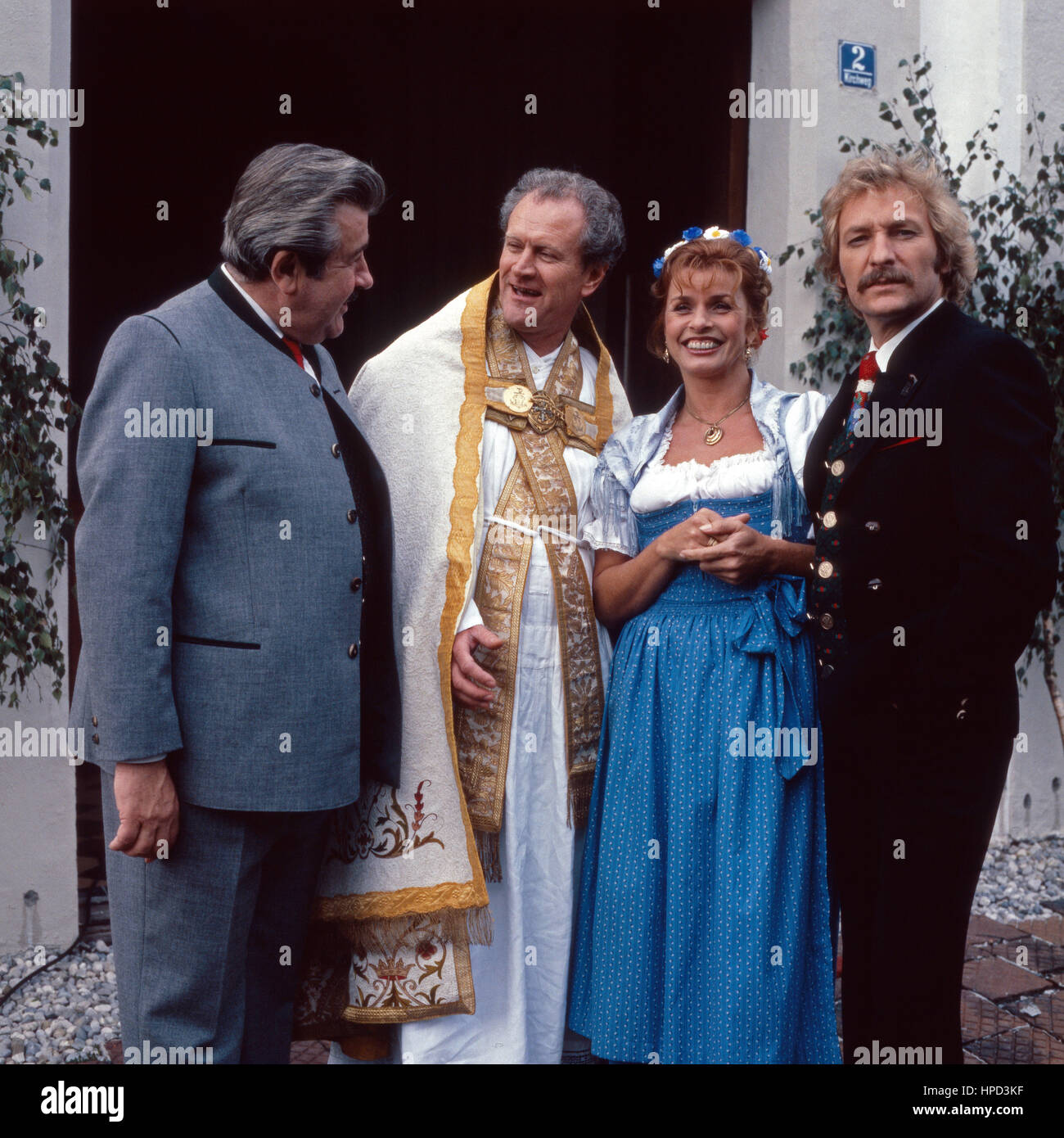 Episode "Das Volk Sieht Nichts" aus der Fernsehserie "Kir Royal ...