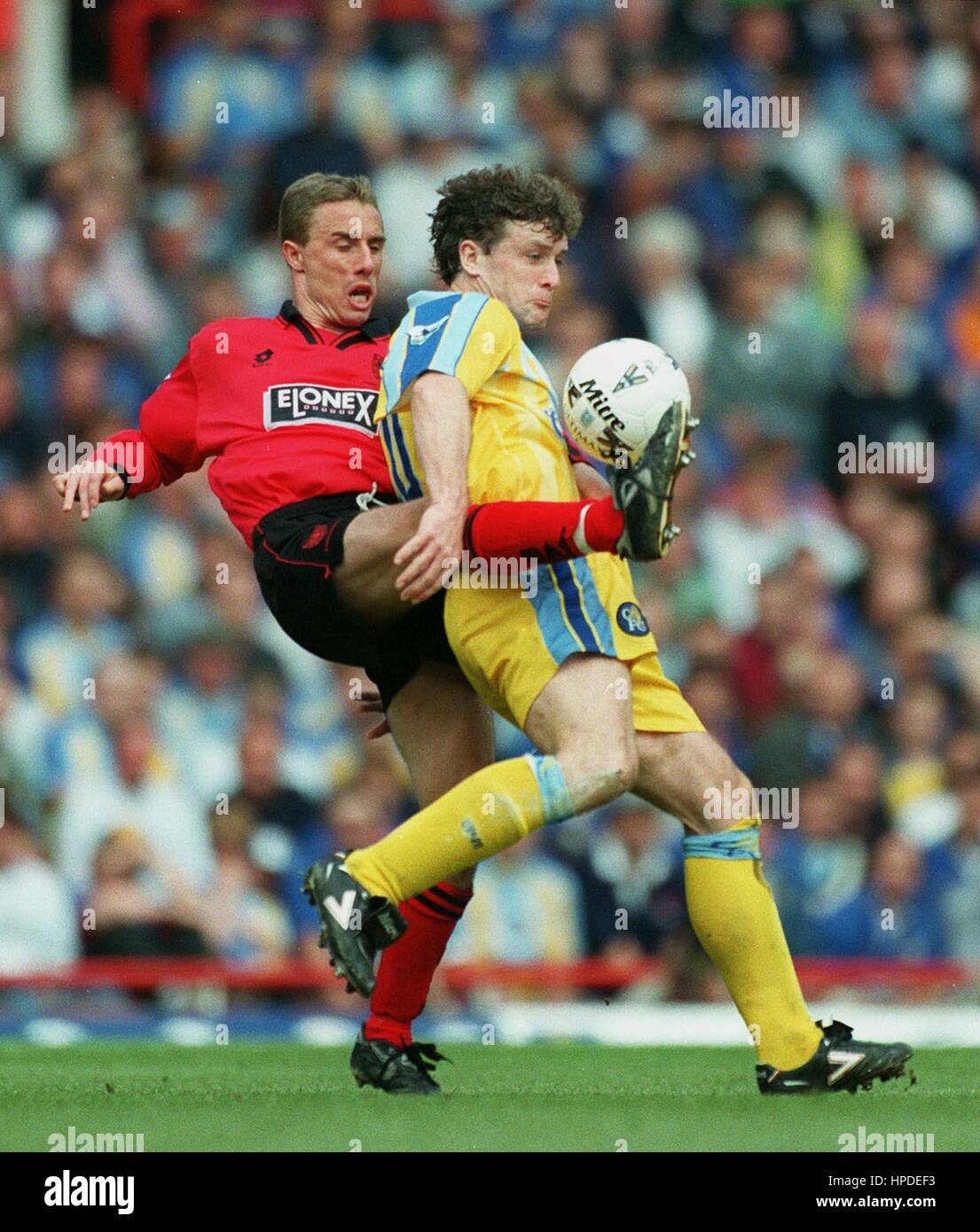 Chelsea fc 1997 -Fotos und -Bildmaterial in hoher Auflösung – Alamy