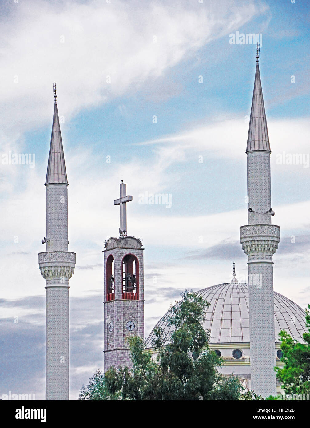 Minarette einer moschee -Fotos und -Bildmaterial in hoher Auflösung – Alamy