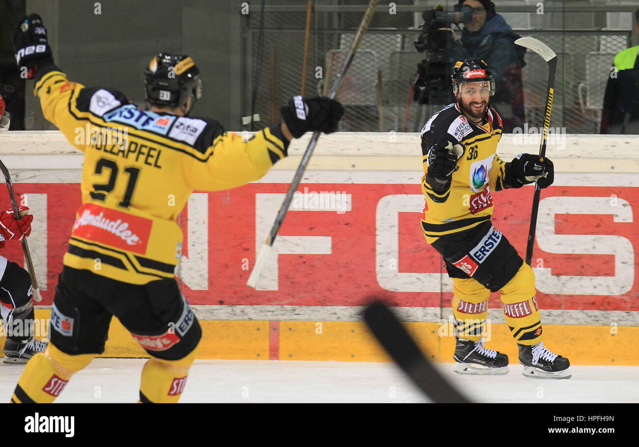 Riley holzapfel -Fotos und -Bildmaterial in hoher Auflösung – Alamy