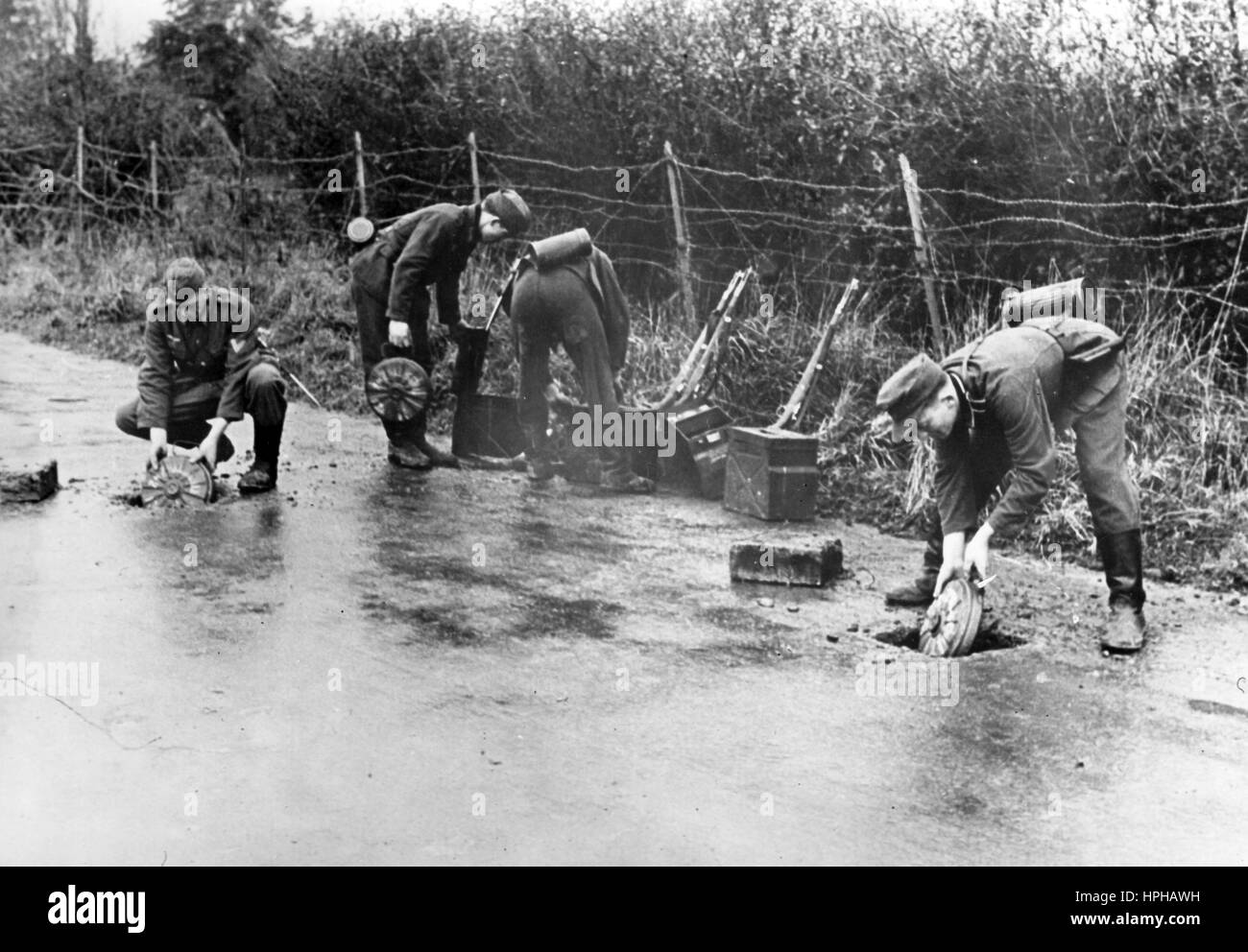 Ww2 minen -Fotos und -Bildmaterial in hoher Auflösung – Alamy