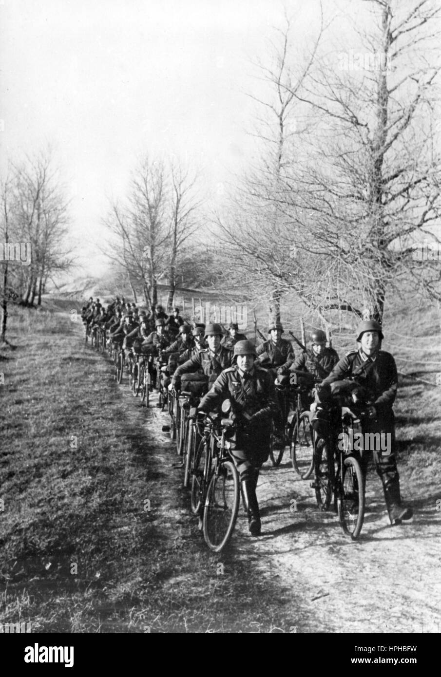 Fahrrad infanterie -Fotos und -Bildmaterial in hoher Auflösung – Alamy