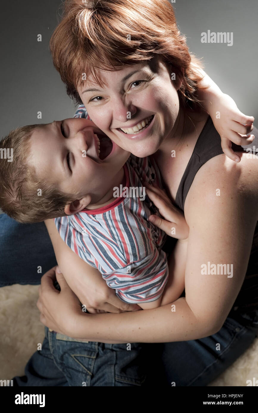 Model Release, Mutter Mit Sohn, 5 - Mutter mit Sohn Stockfotografie - Alamy