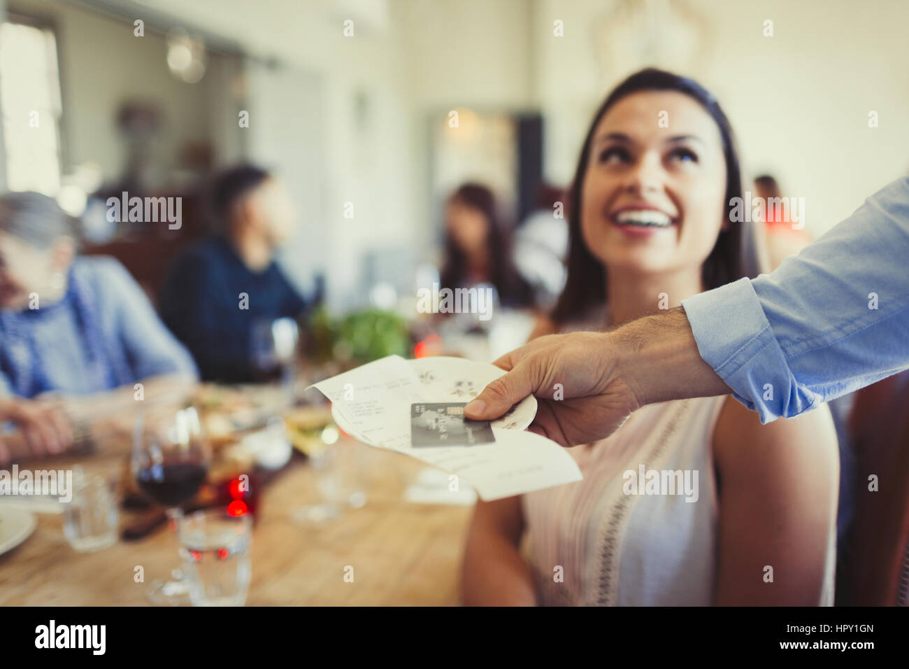 Rechnung karte -Fotos und -Bildmaterial in hoher Auflösung – Alamy