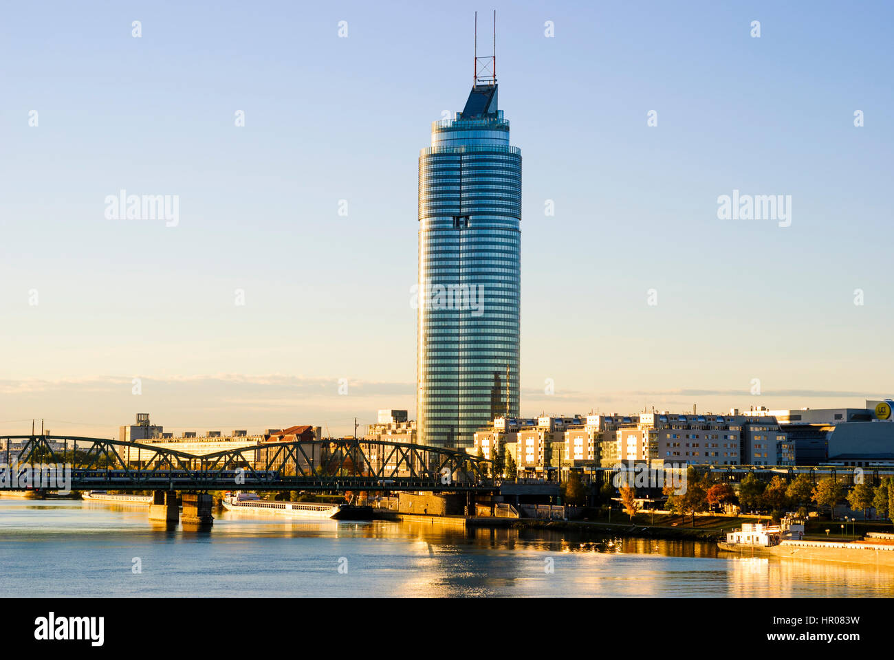 Wien, Wien, Millennium Tower an der Donau, 20., Wien, Österreich ...
