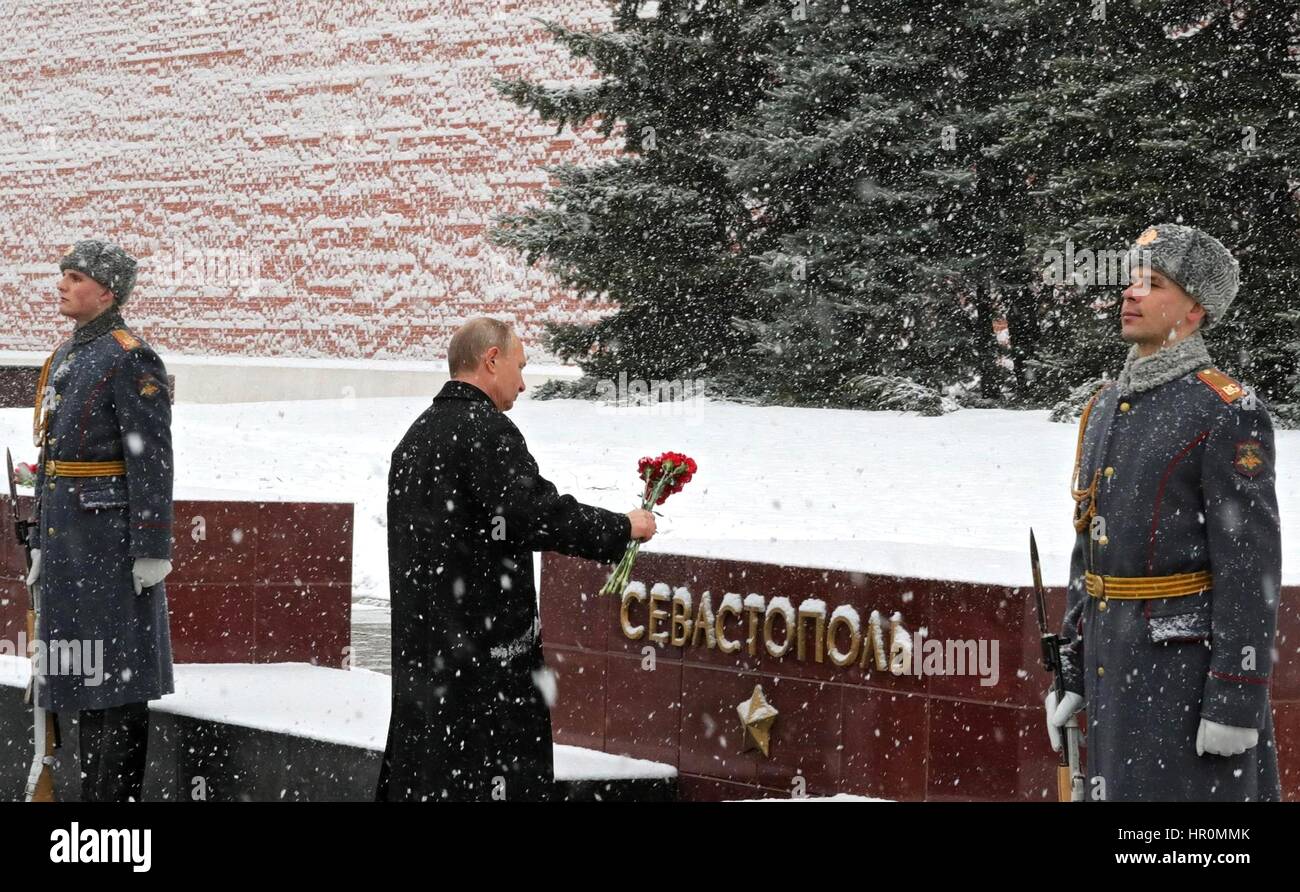 Russian kremlin guard winter -Fotos und -Bildmaterial in hoher ...