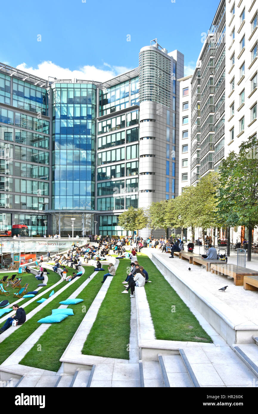 Sheldon Square Amphitheater Stockfotos und -bilder Kaufen - Alamy