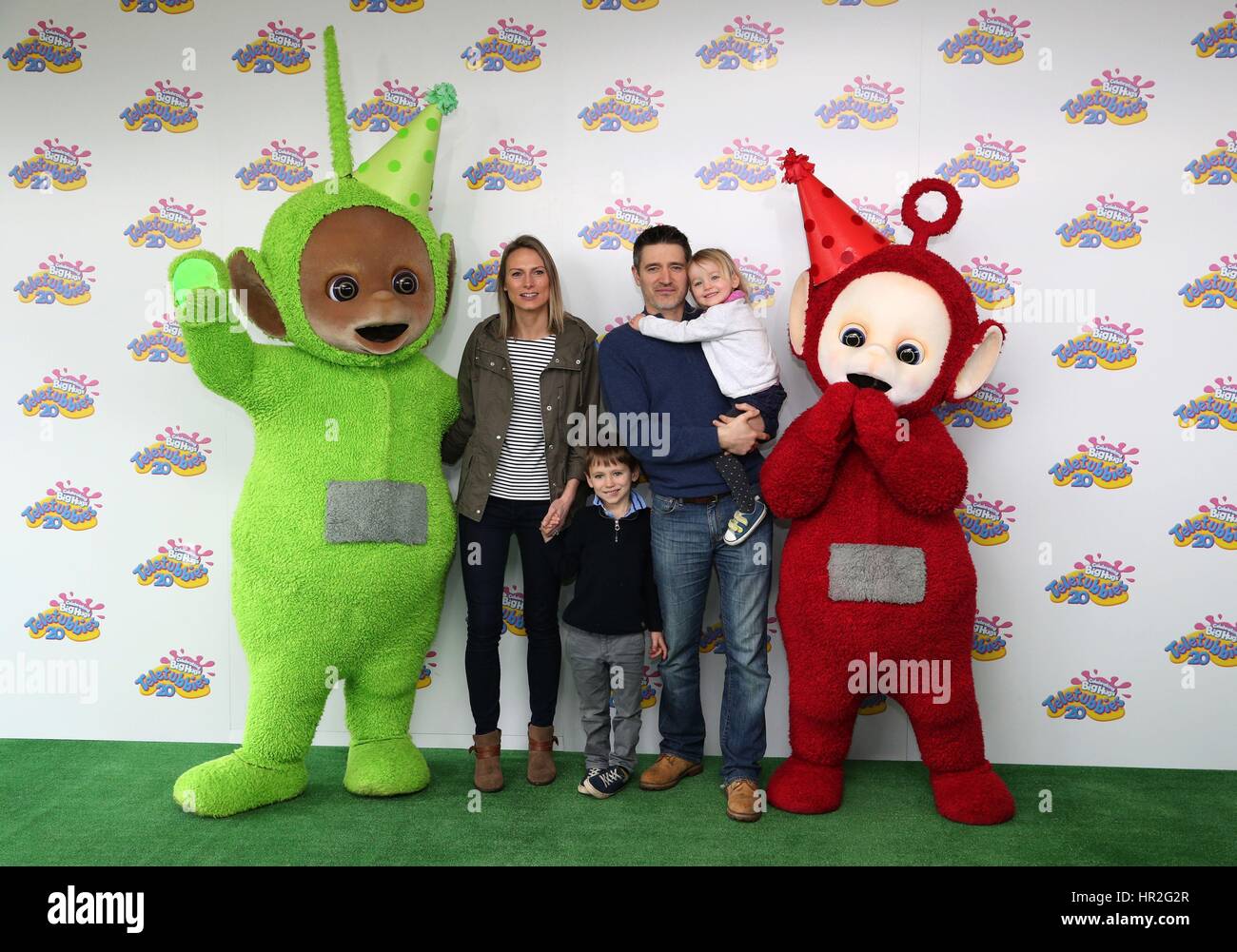 Tom Chambers und seine Familie besucht die Teletubbies 20th Anniversary ...