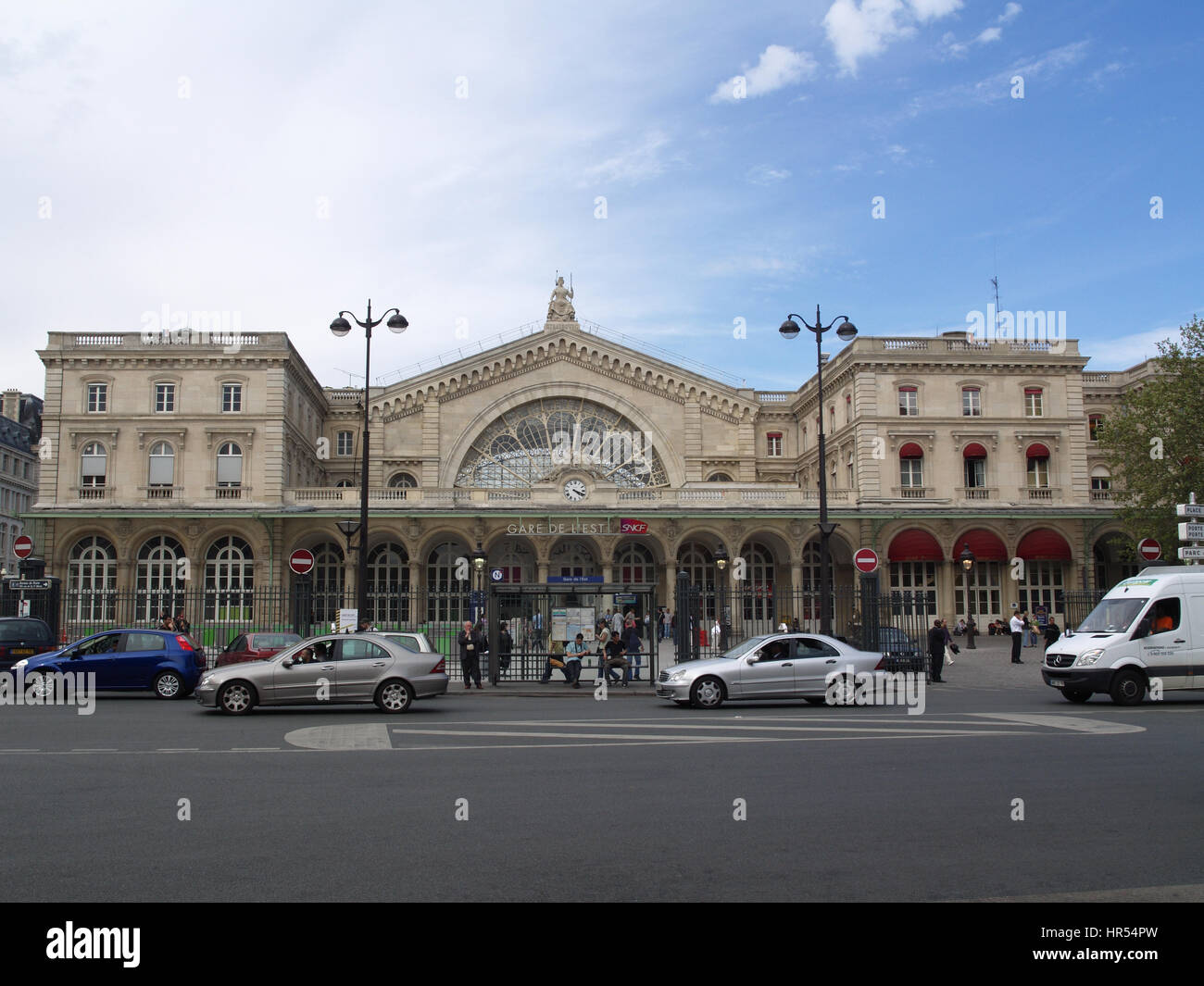 Gare de lest bahnhof in paris -Fotos und -Bildmaterial in hoher ...