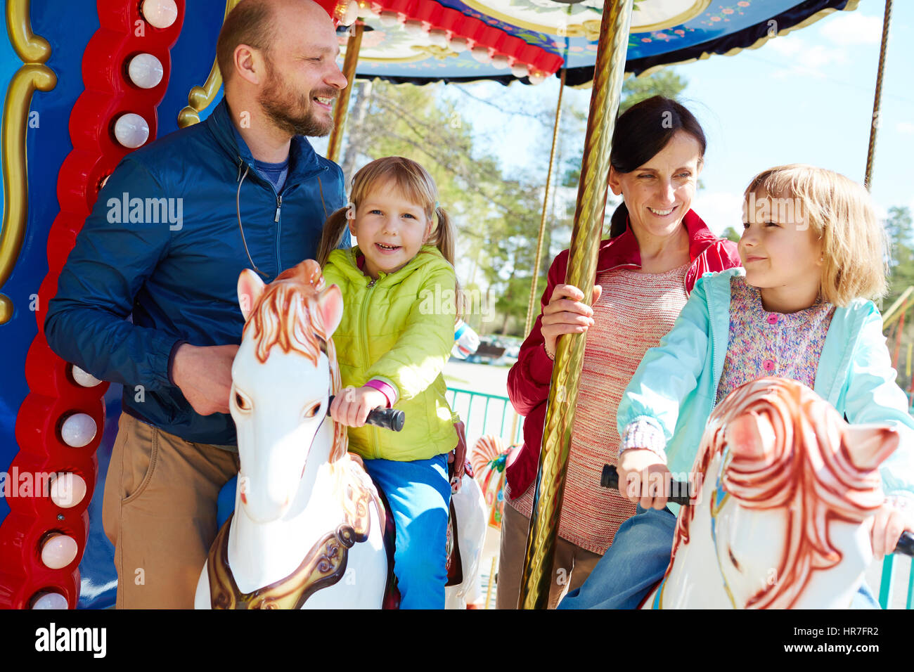 Niedliche kleine mädchen -Fotos und -Bildmaterial in hoher Auflösung ...