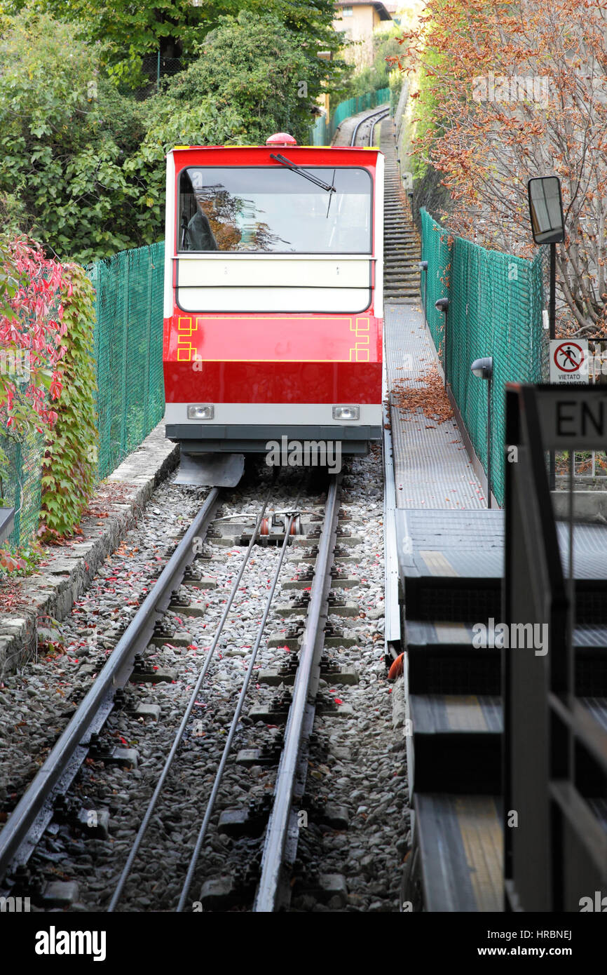 Bergamo seilbahn -Fotos und -Bildmaterial in hoher Auflösung – Alamy